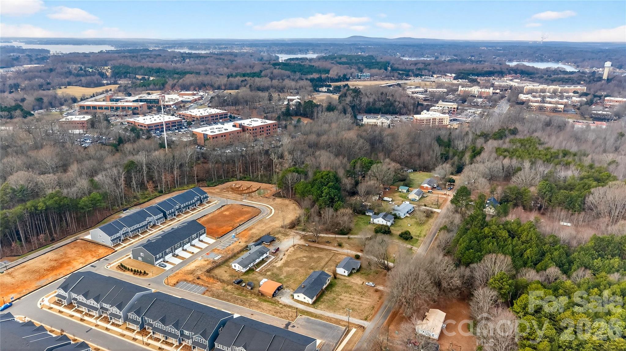 Photo 4 of 169 Crossrail Road, Mooresville, NC
