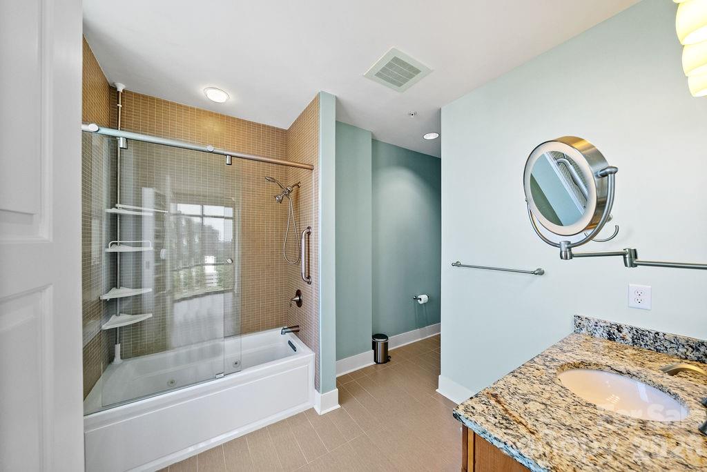 Photo 13 of 222 S Caldwell Street1509, Charlotte, NC