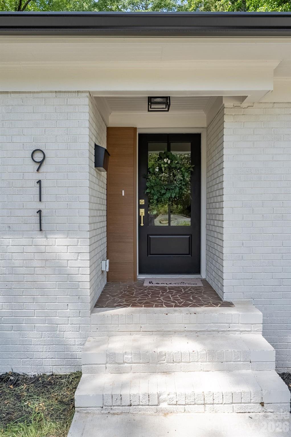 911 E Woodlawn Road, Charlotte, NC - photo 5 of 47