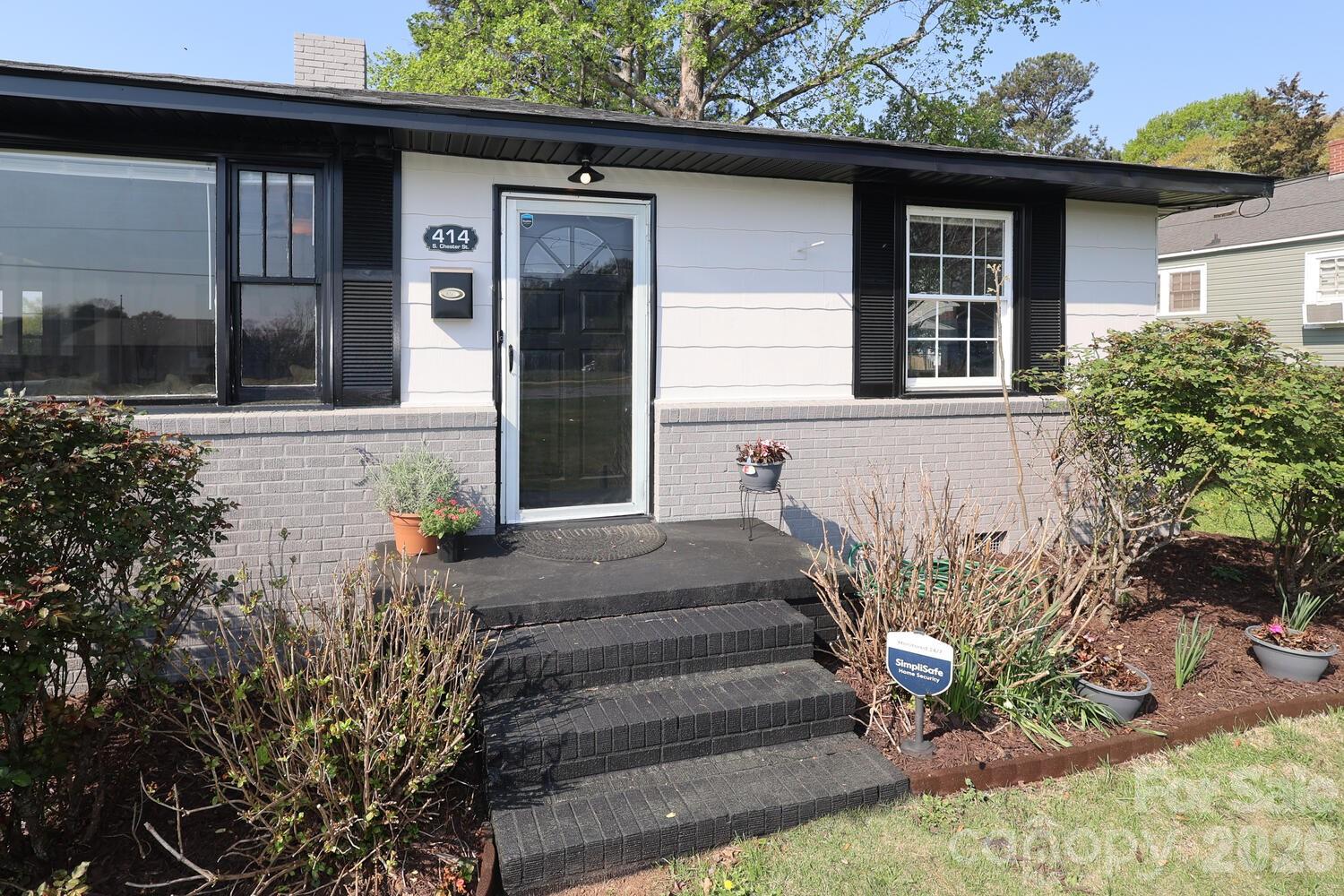 414 S Chester Street S, Blacksburg, SC - photo 3 of 40