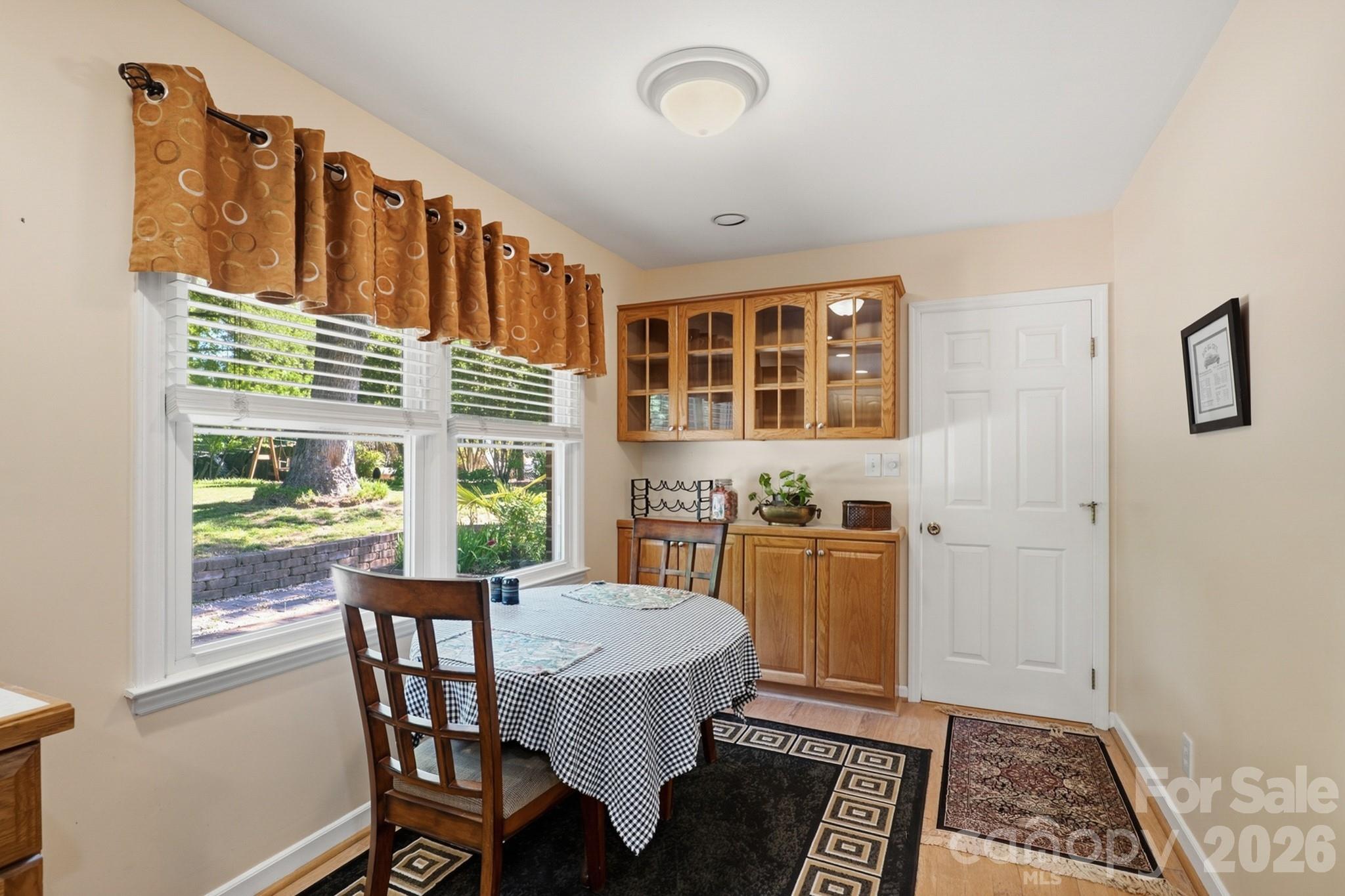 4323 Creemore Drive, Charlotte, NC - photo 10 of 34