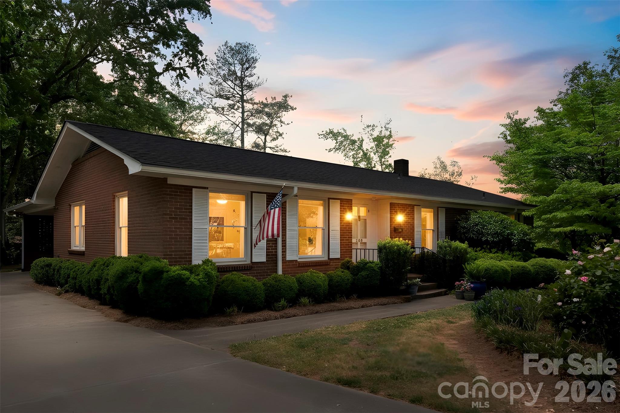 208 S Dixie Street, Cherryville, NC