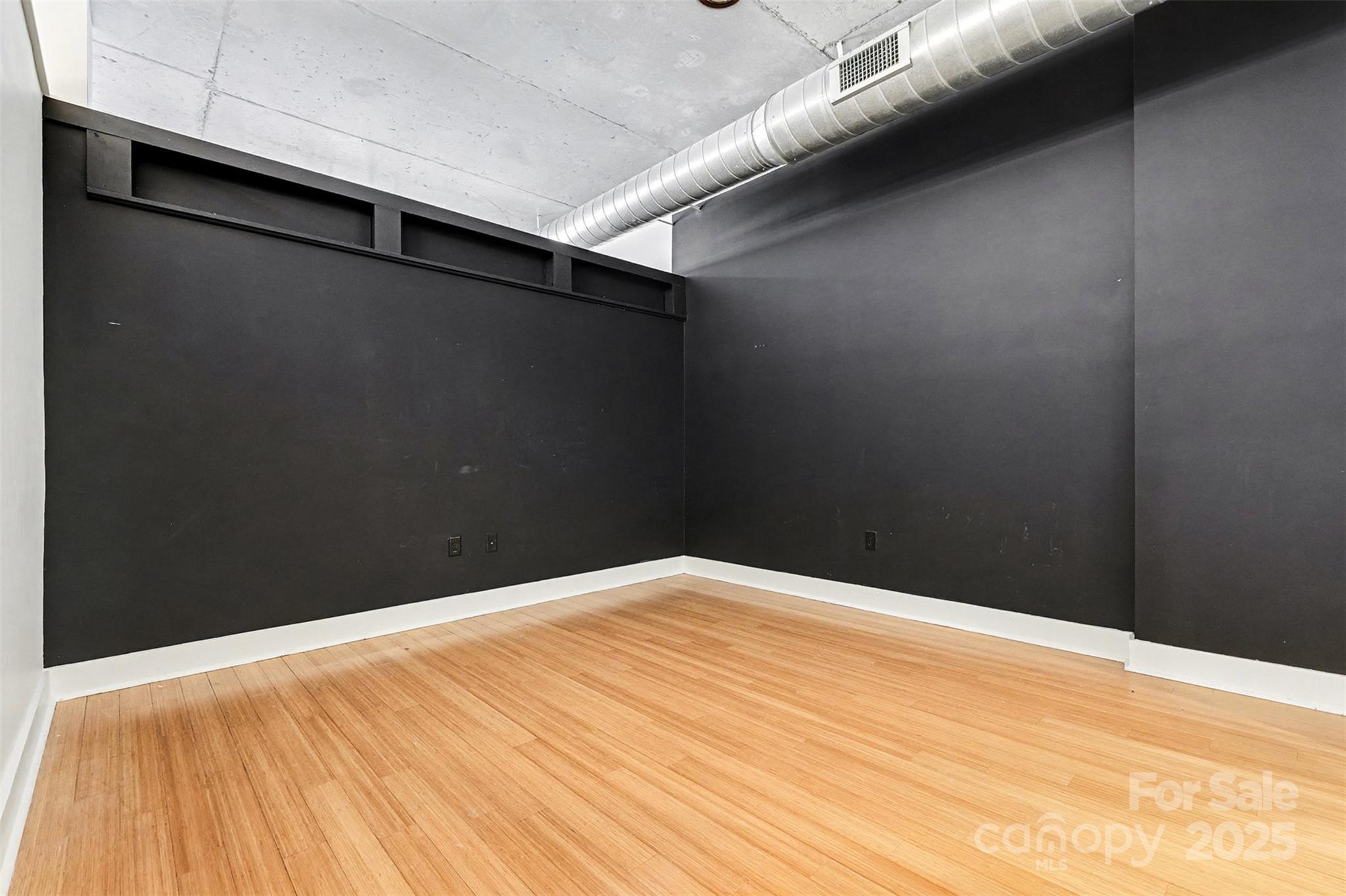 Photo 17 of 505 E 6th Street1003, Charlotte, NC