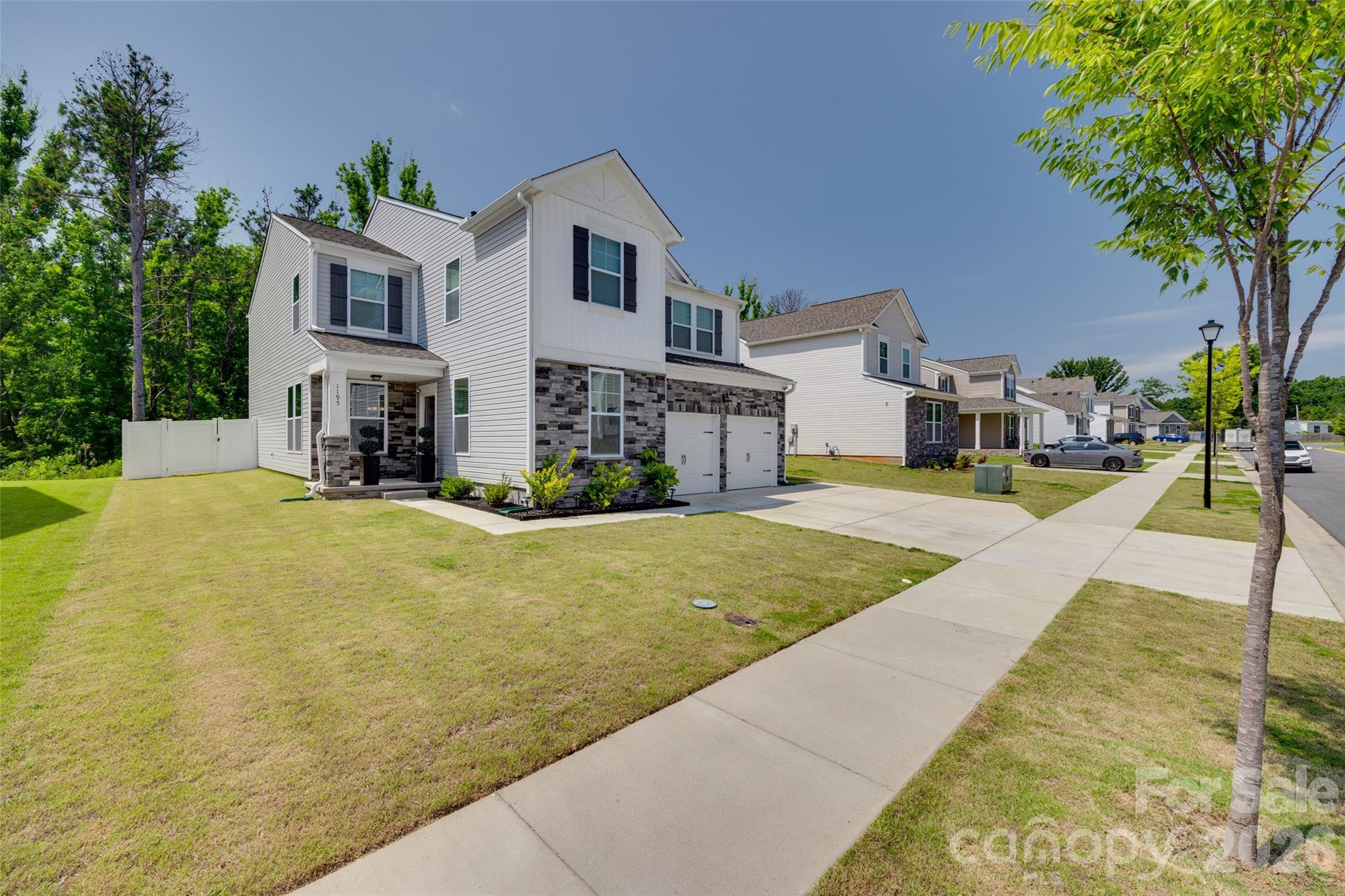 Photo 2 of 1195 Cavalier Lane, Rock Hill, SC