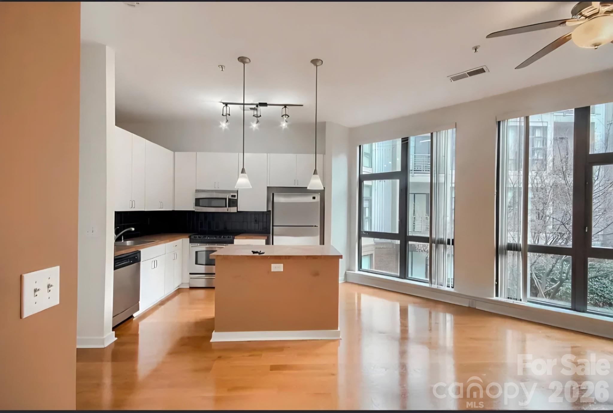 Photo 5 of 525 E 6th Street222, Charlotte, NC
