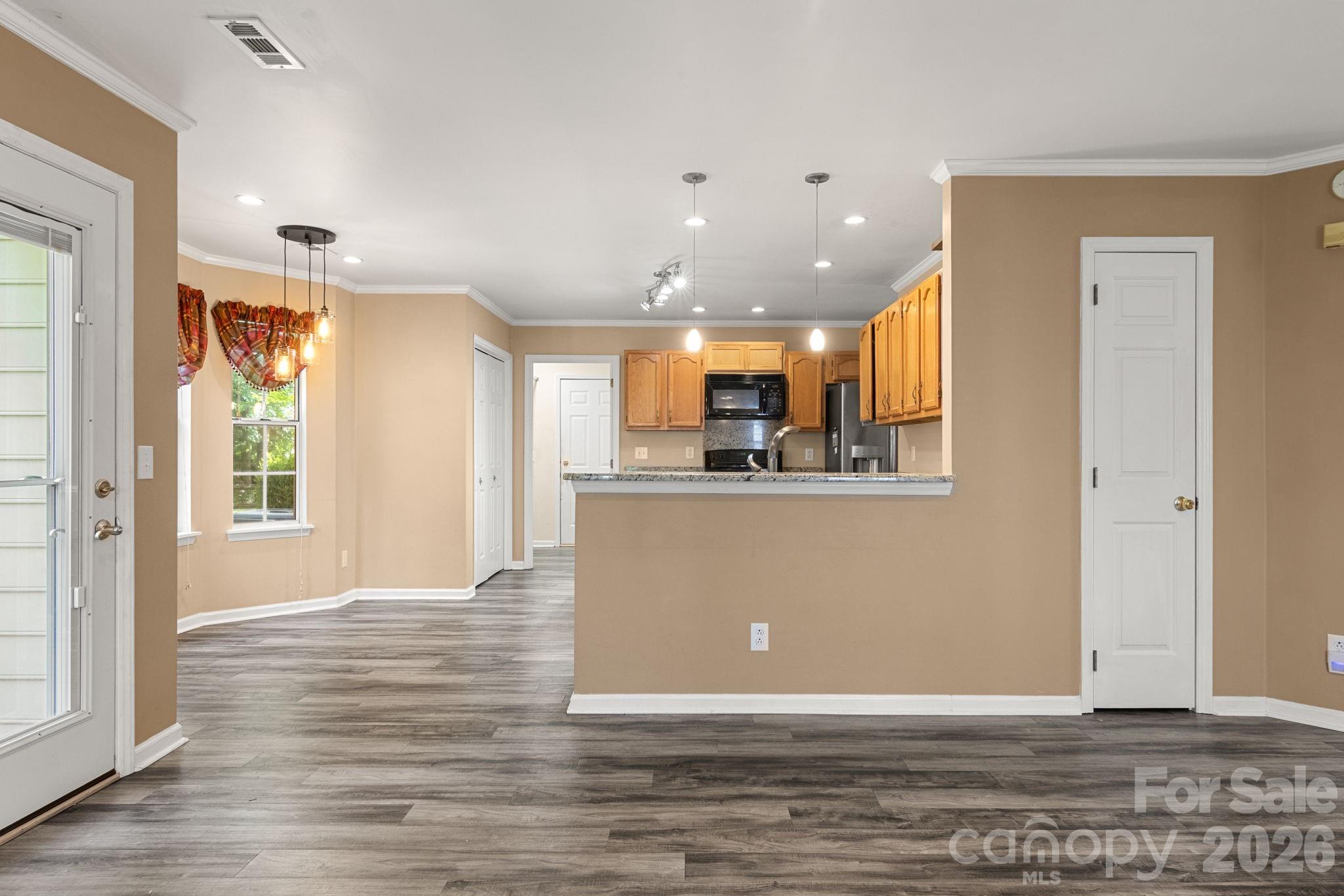 Photo 9 of 11413 Hunters Landing Drive, Charlotte, NC