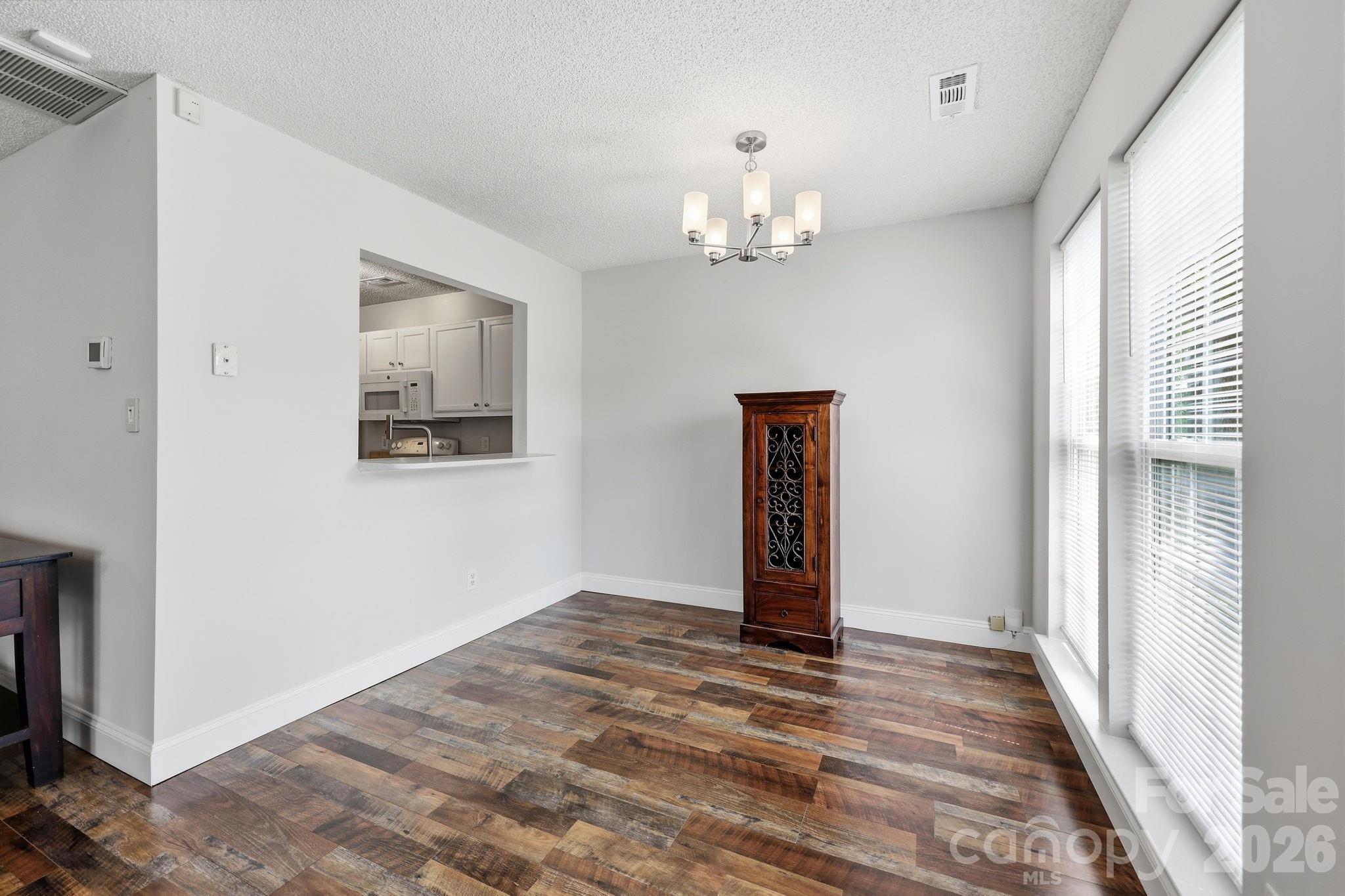 Photo 4 of 6912 Alanbrook Road, Charlotte, NC
