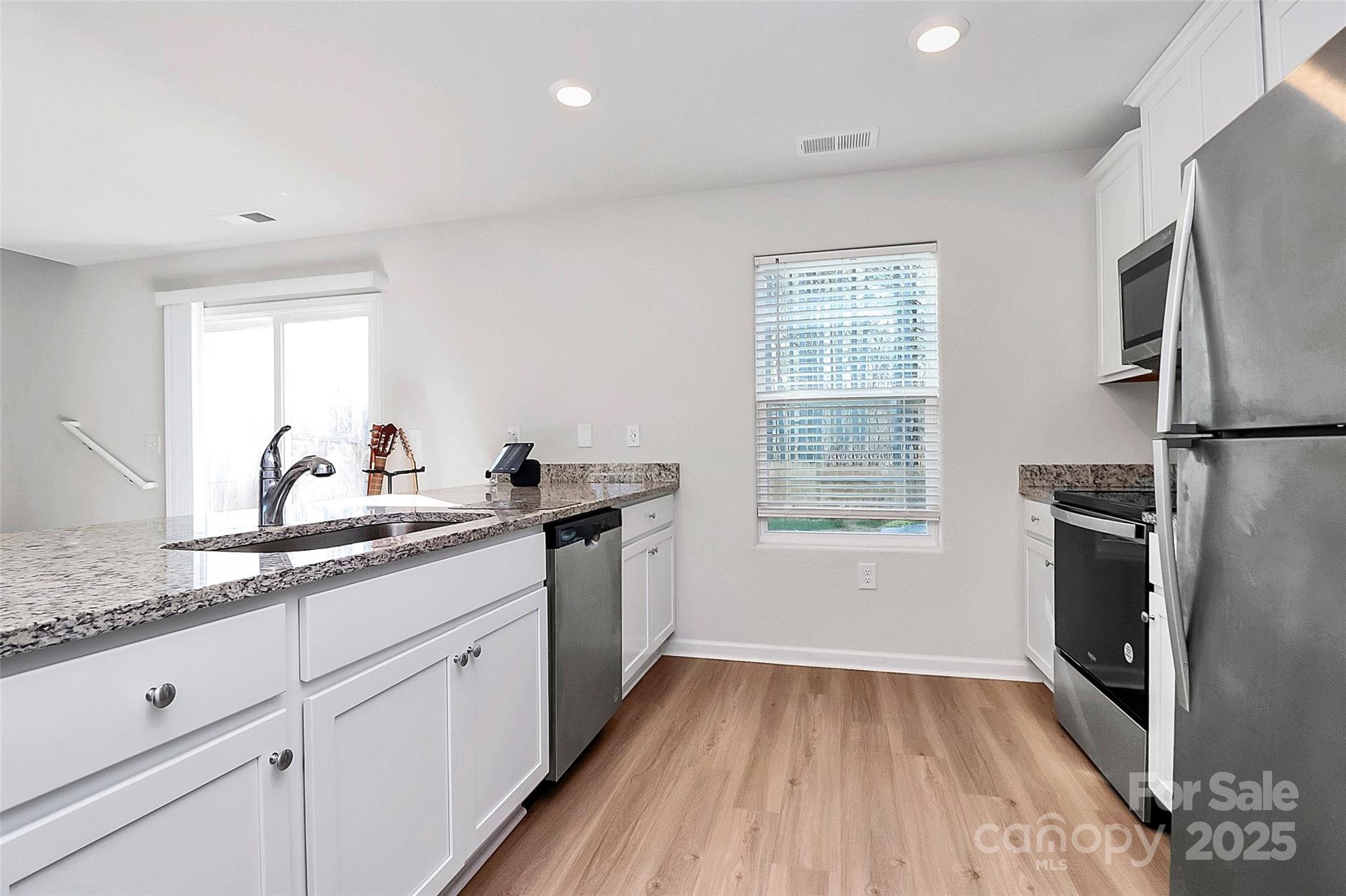 Photo 13 of 5209 Wolfridge Avenue, Charlotte, NC