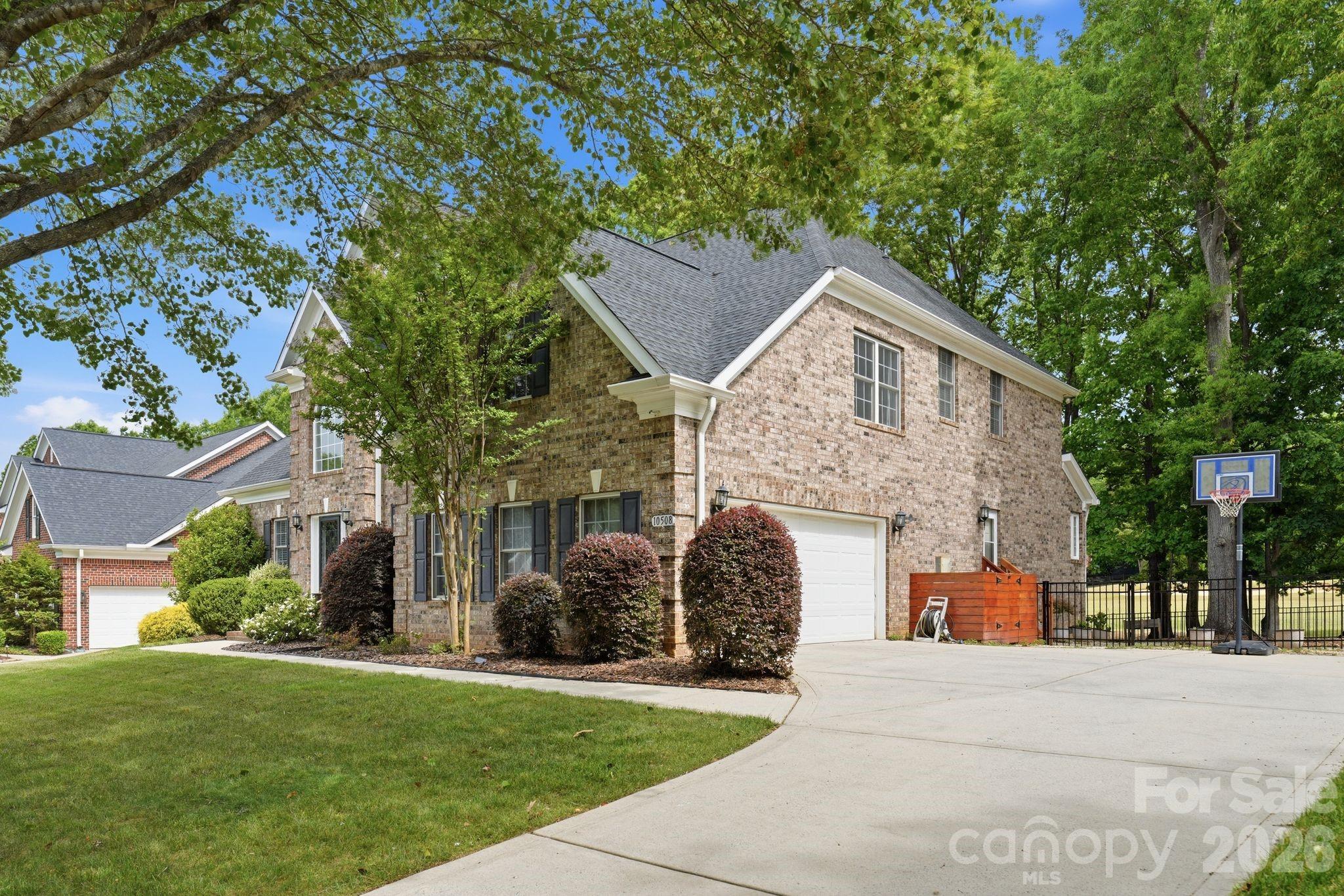 Photo 3 of 10508 Devonshire Drive, Huntersville, NC