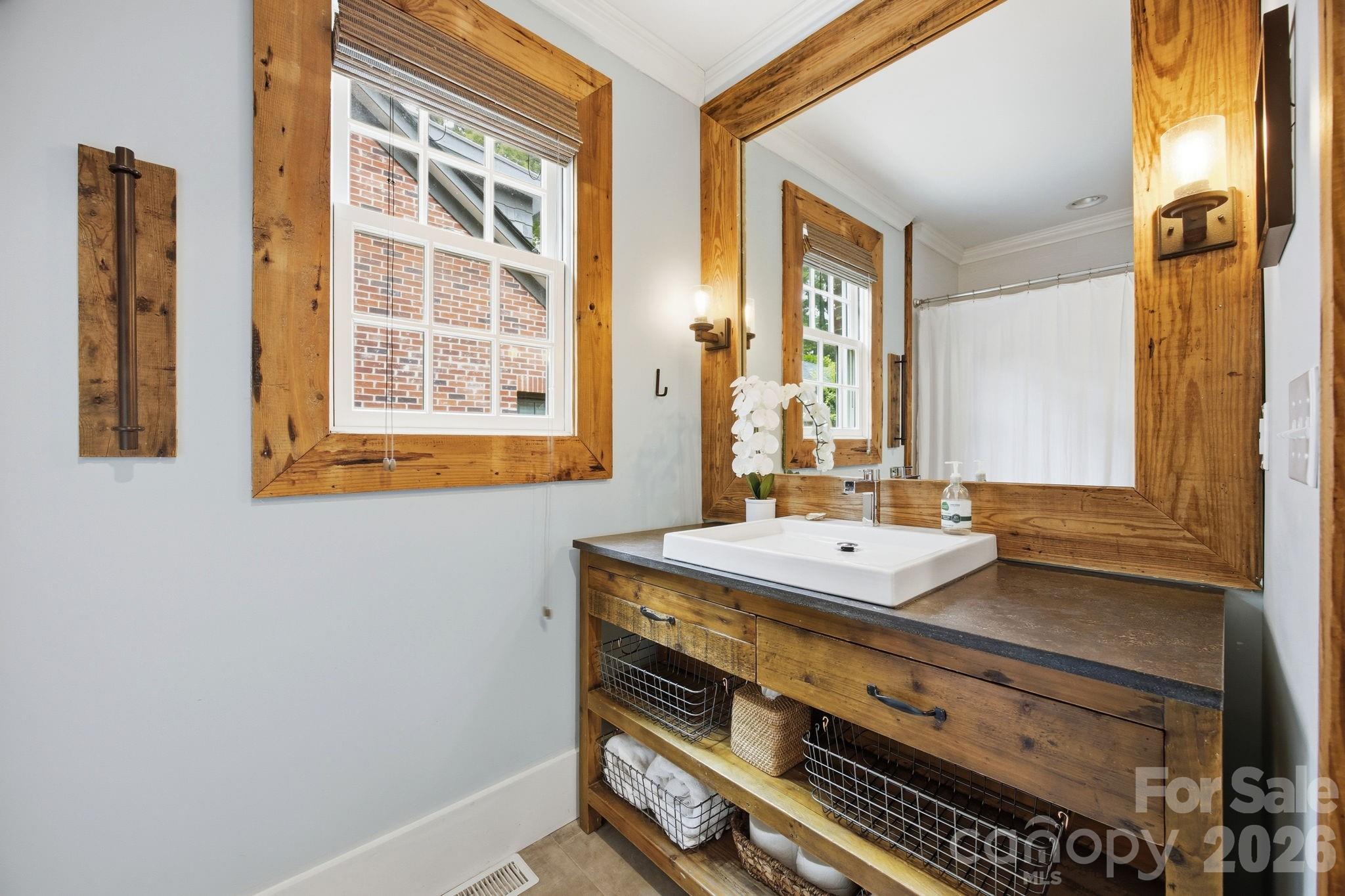 Photo 15 of 1726 S Mint Street, Charlotte, NC