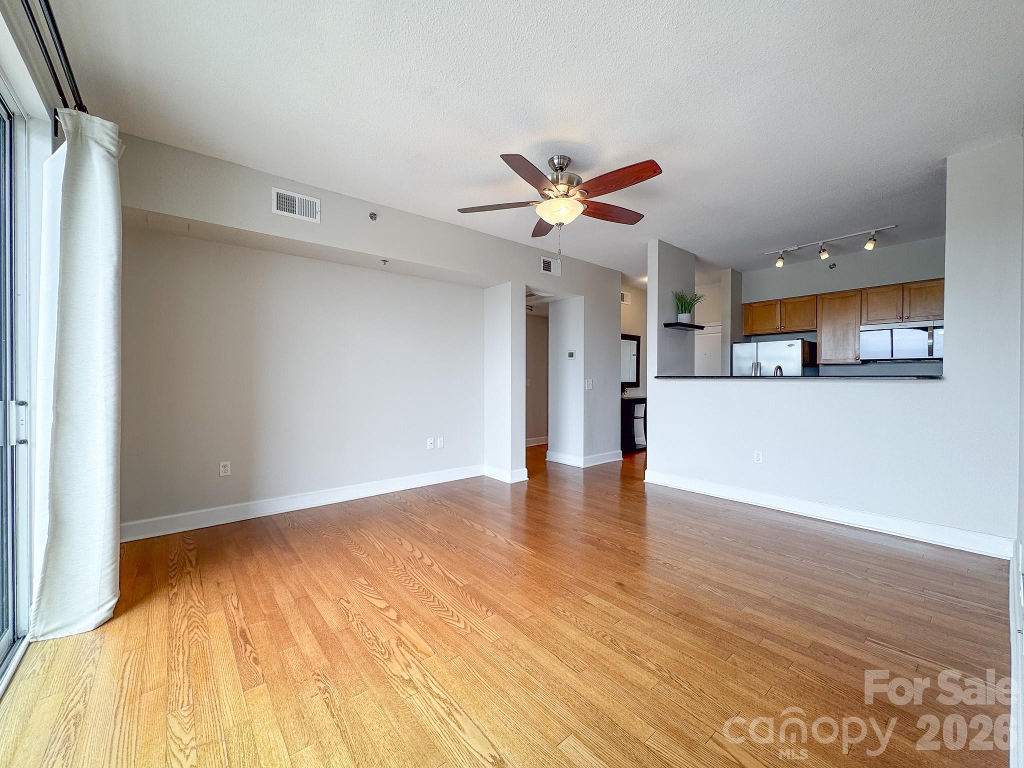 Photo 16 of 1315 East Boulevard814, Charlotte, NC