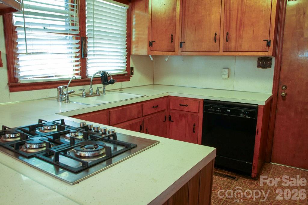 905 S 10th Street, Bessemer City, NC - photo 13 of 40