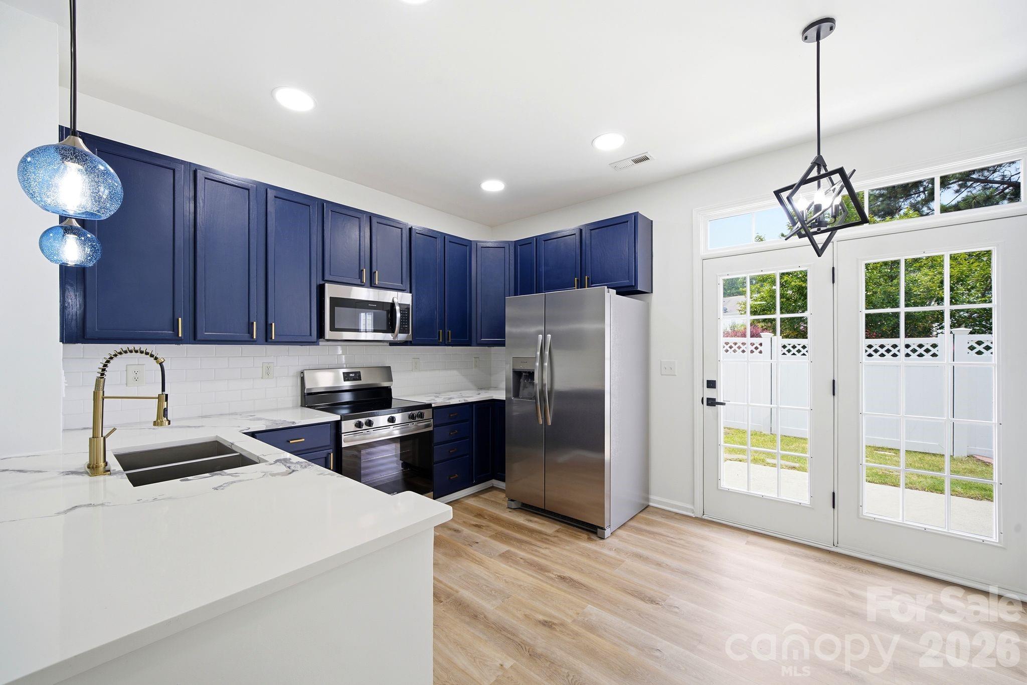 Photo 5 of 14237 Tamarack Drive, Charlotte, NC
