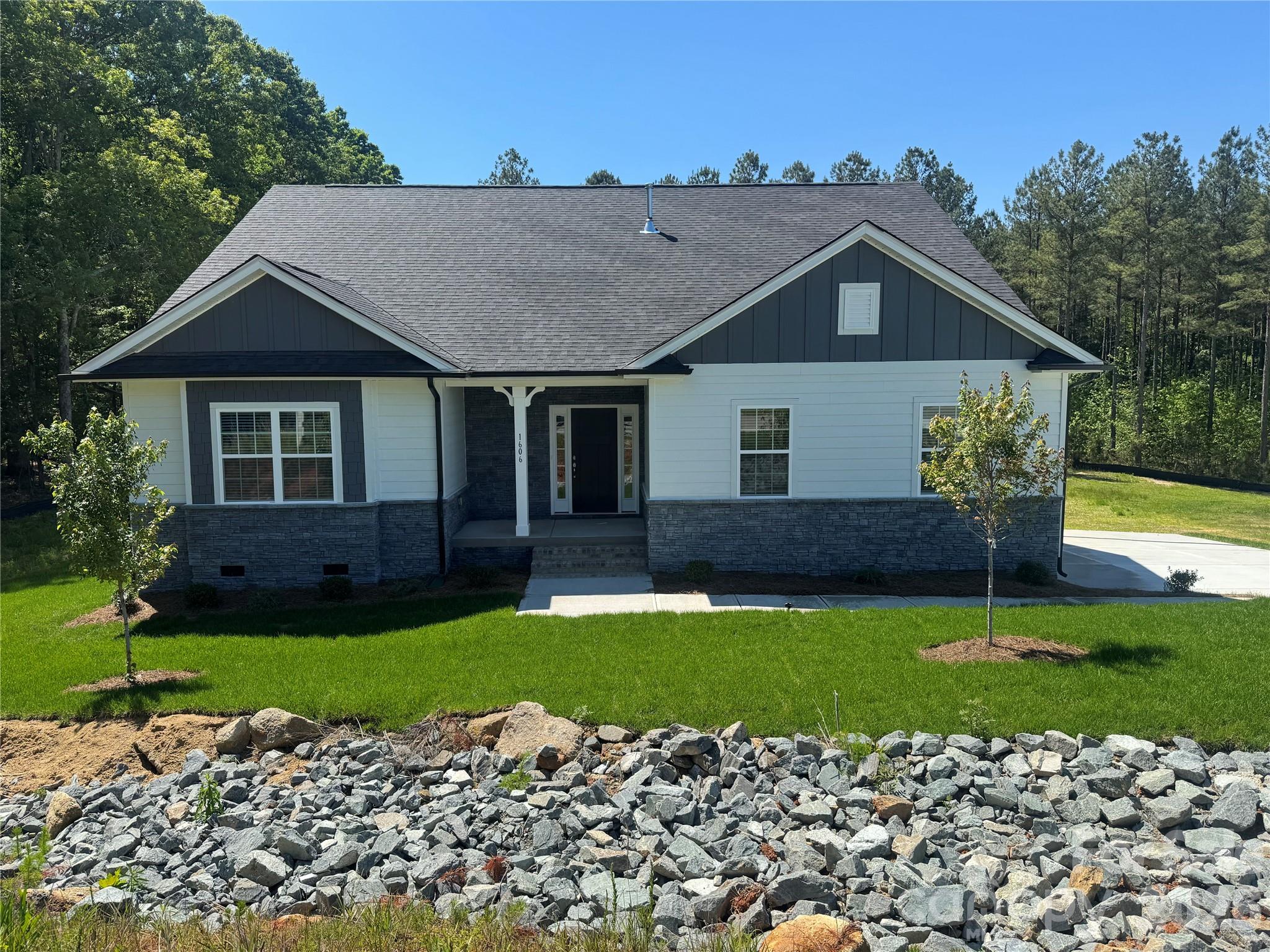 Photo 2 of 1606 Autumn Lane114, York, SC