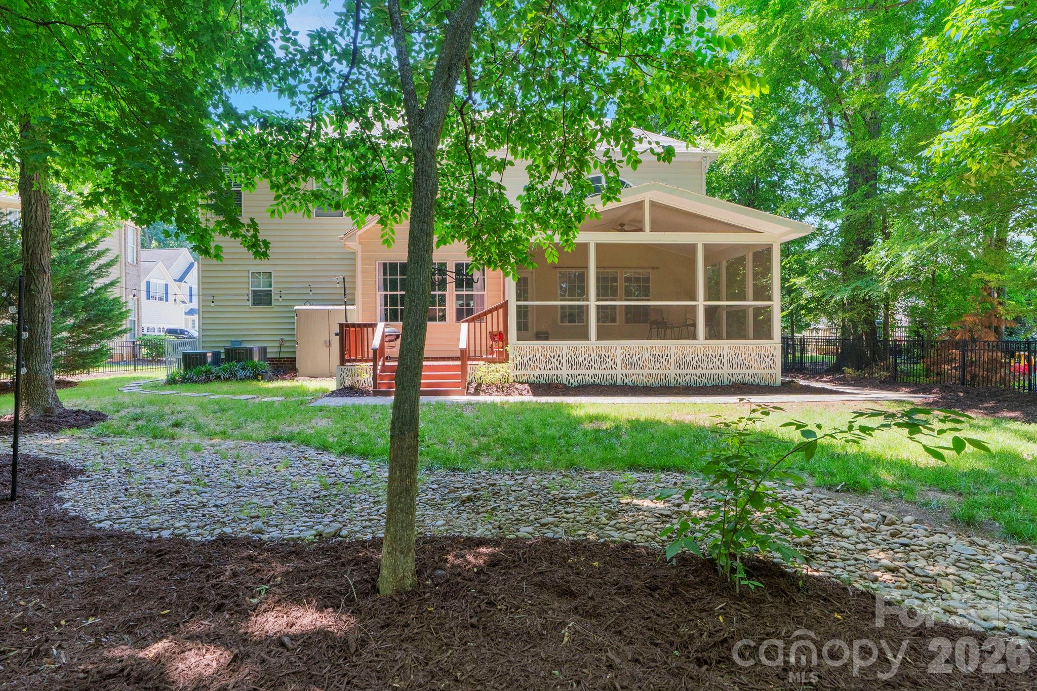 203 Elven Court, Waxhaw, NC - photo 34 of 43