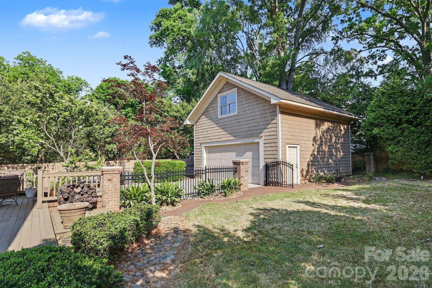 2215 Hassell Place, Charlotte, NC - photo 24 of 26