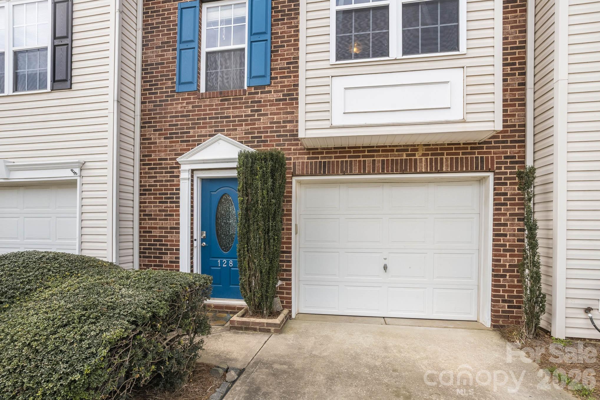 128 Rock Ridge Lane, Mount Holly, NC - photo 2 of 32