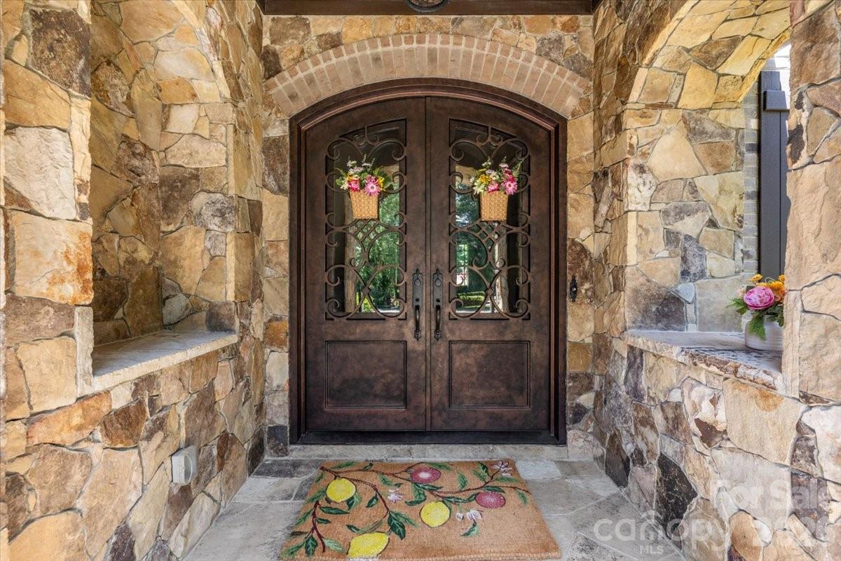 8100 Skye Lochs Drive, Waxhaw, NC - photo 2 of 42