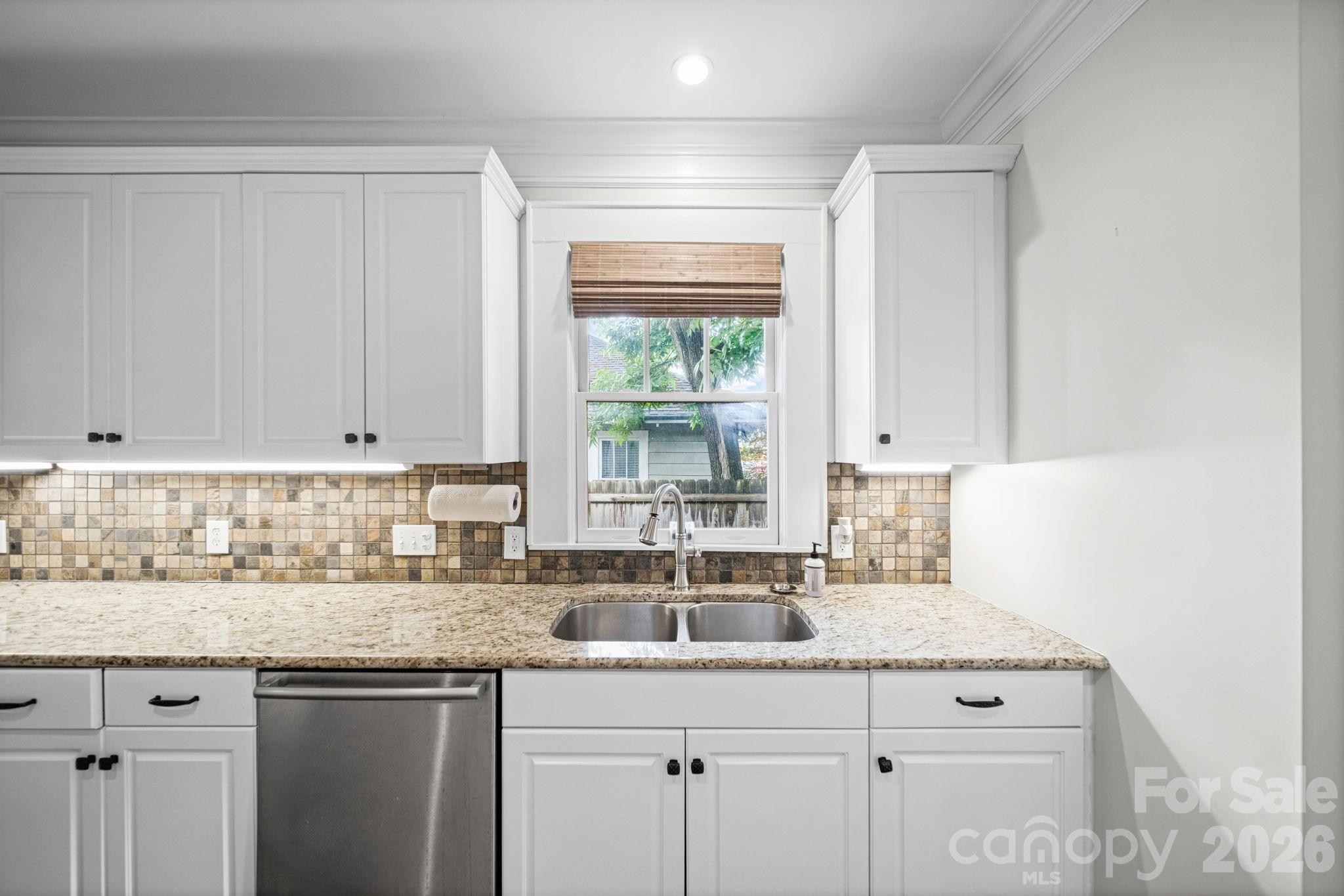 Photo 9 of 320 Westwood Avenue, Charlotte, NC