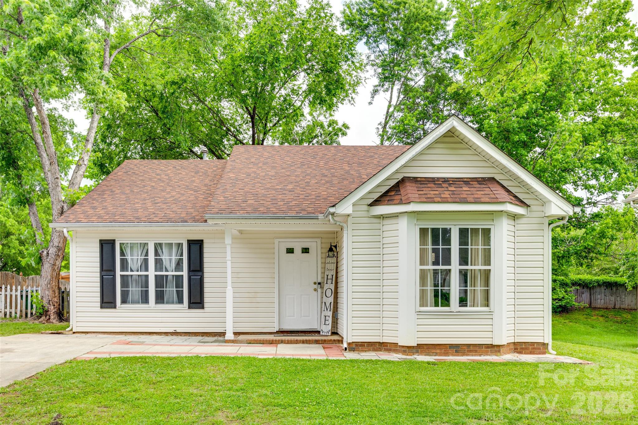 7442 Crestside Lane, Charlotte, NC - photo 4 of 26