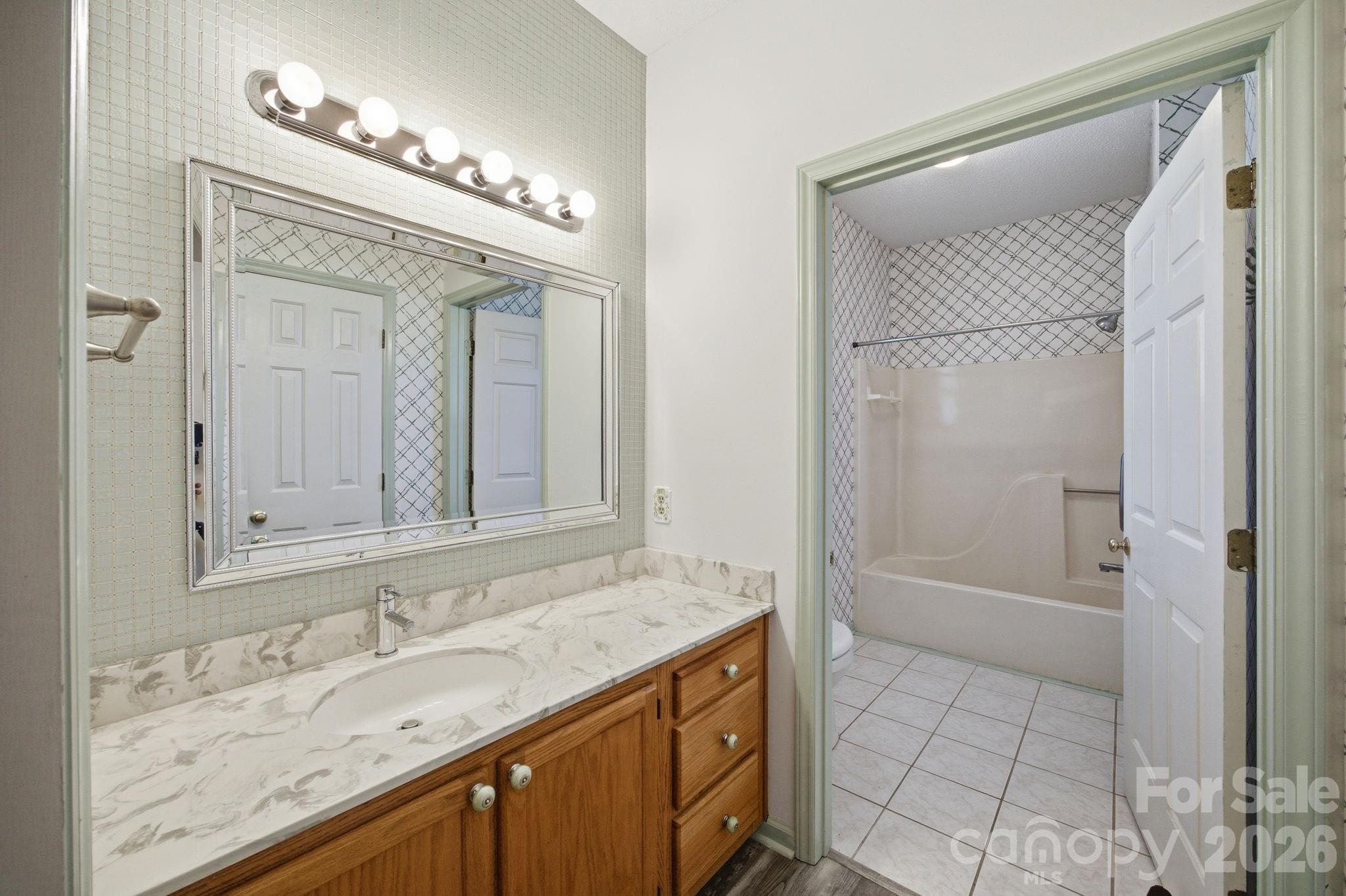 19980 Oak Leaf Circle, Cornelius, NC - photo 12 of 19