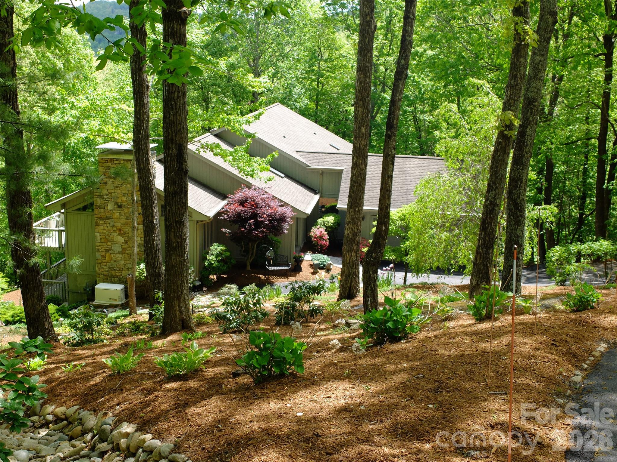 258 DALHOUSIE Court, Flat Rock, NC