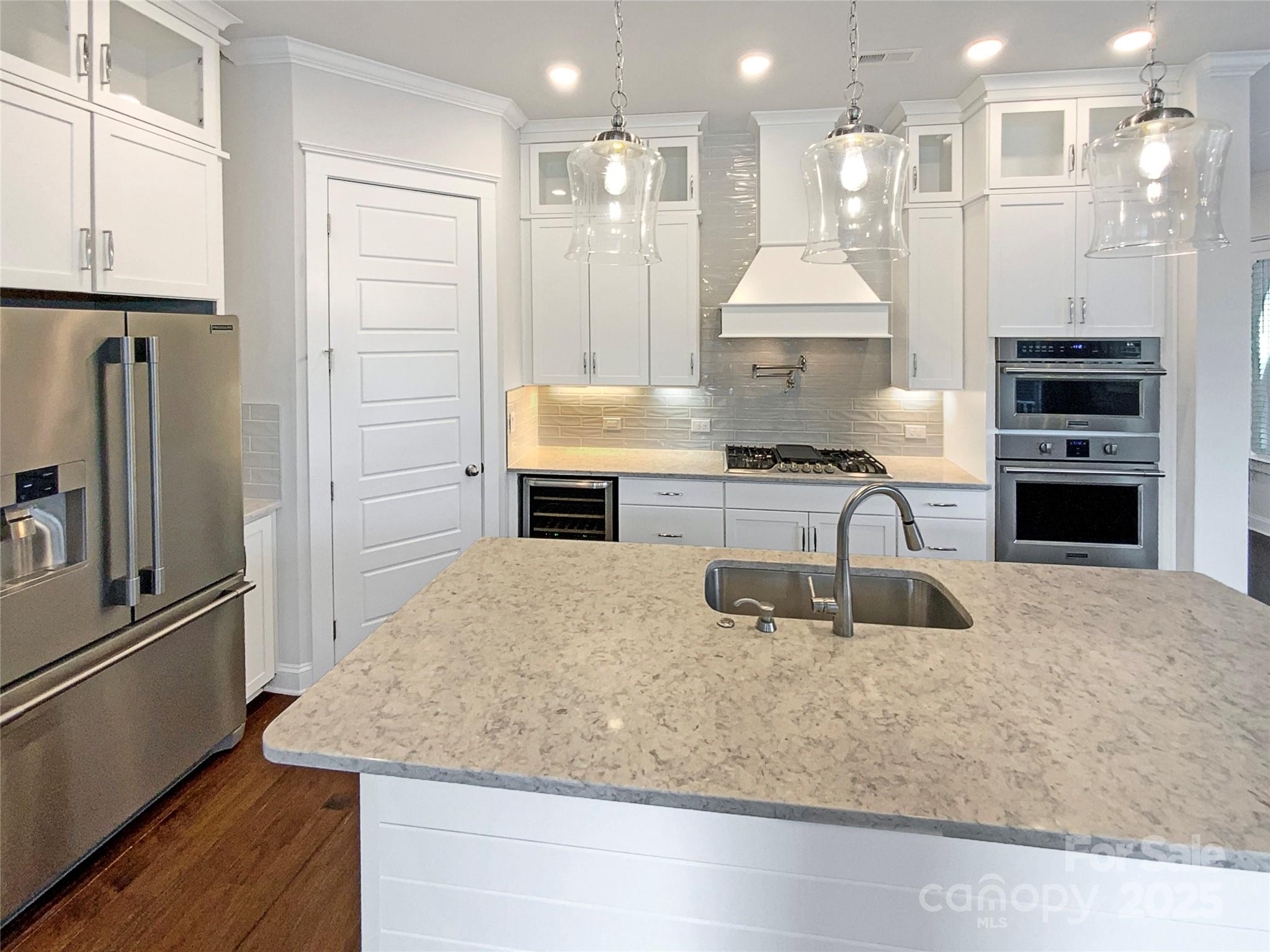 Photo 5 of 11005 Cobb Creek Court, Charlotte, NC