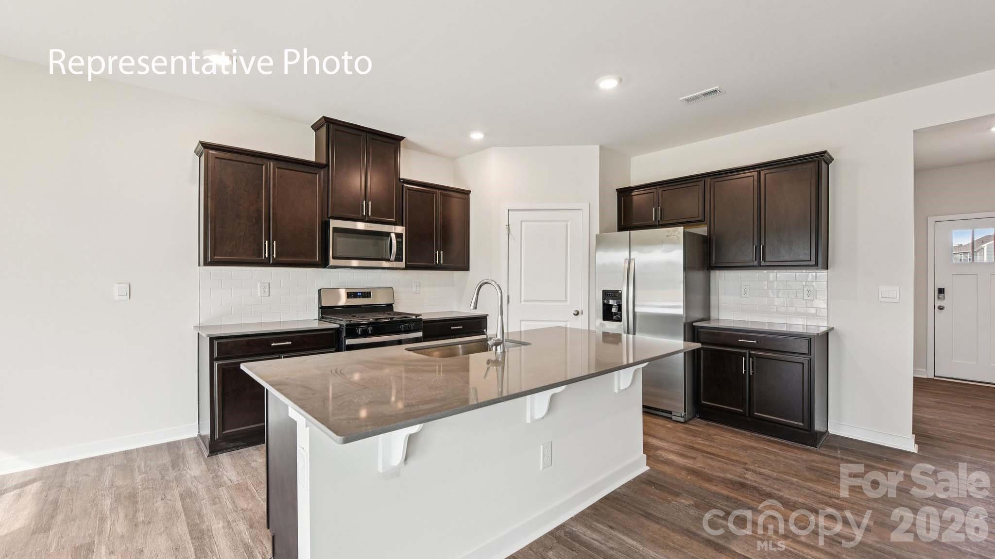 Photo 8 of 5616 Pamplona Way, Charlotte, NC