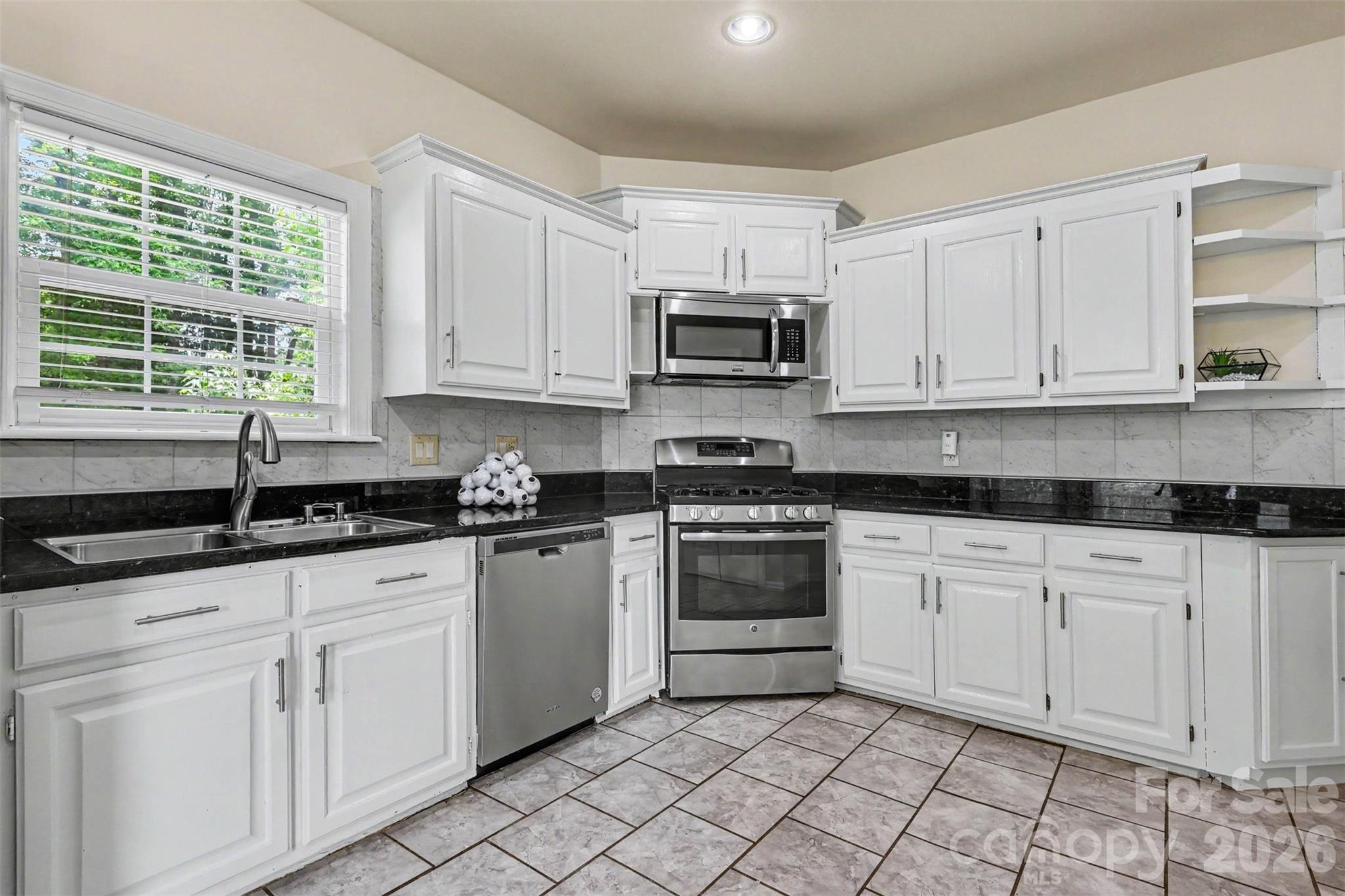 Photo 8 of 9102 Brightleaf Place, Charlotte, NC