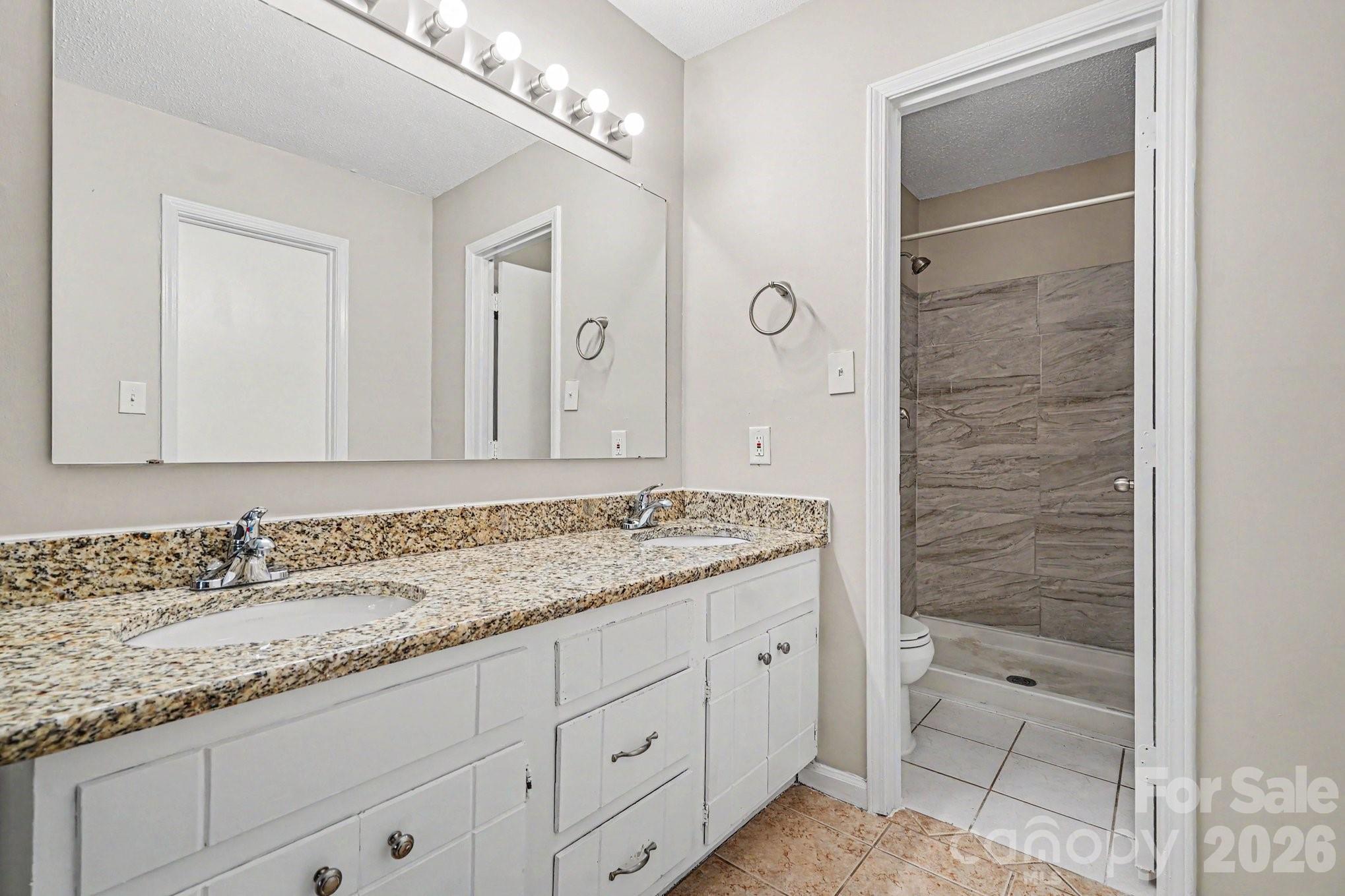 Photo 12 of 11613 Rimrock Canyon Drive, Charlotte, NC