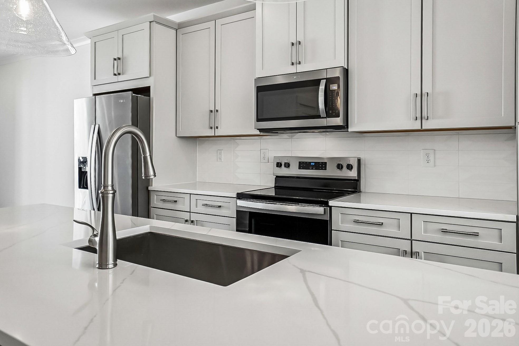 Photo 2 of 1131 Kokomo Lane, Charlotte, NC