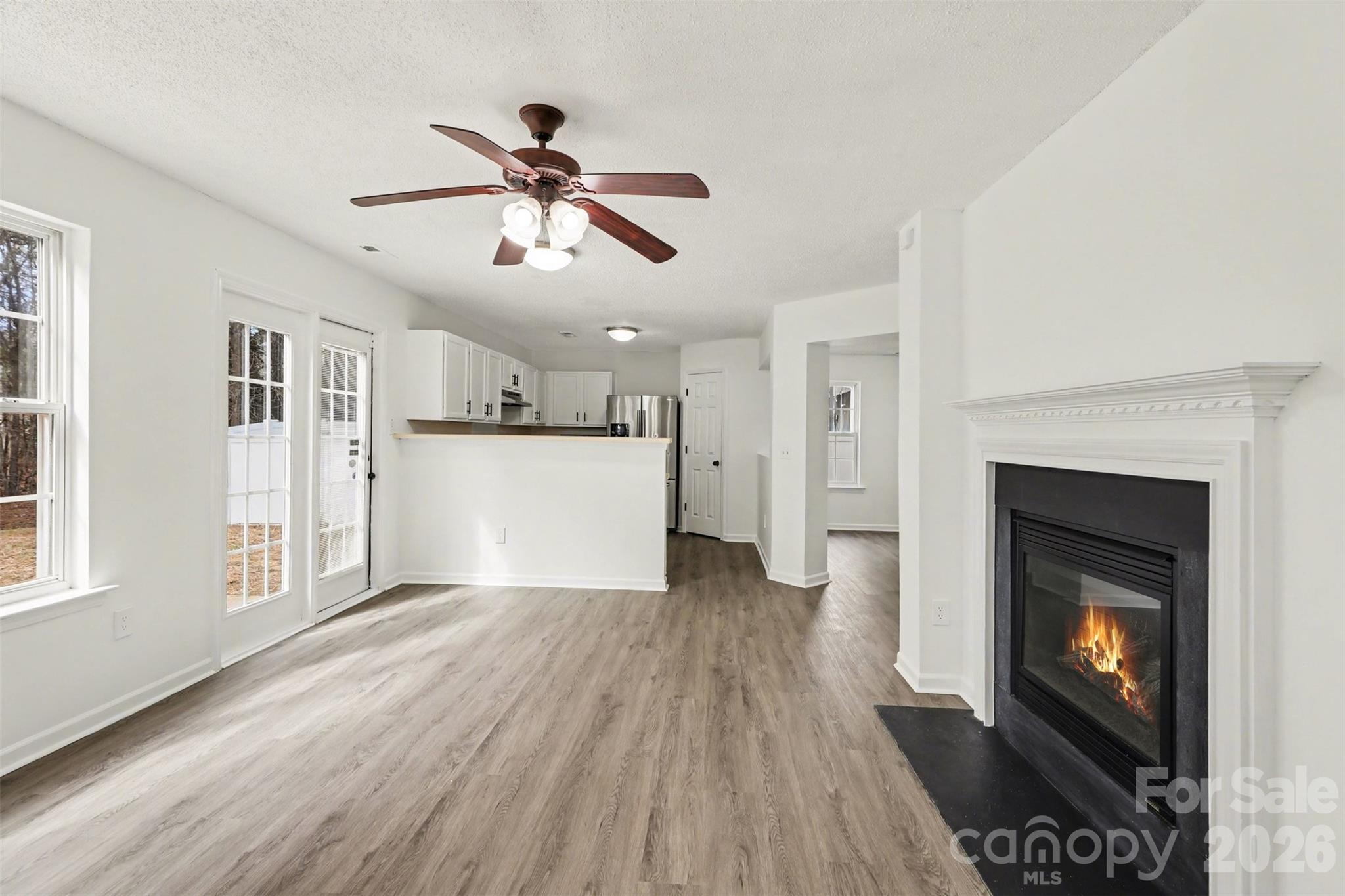Photo 3 of 4407 Devonhill Lane, Charlotte, NC