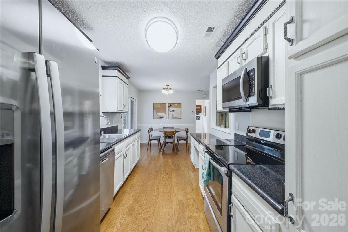 Photo 9 of 2726 Heidleburg Lane, Charlotte, NC