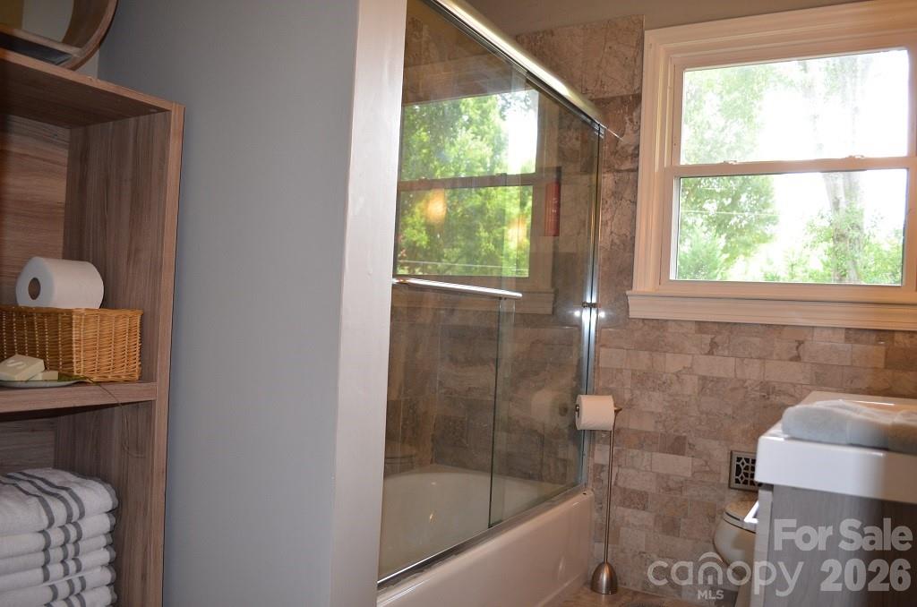 1140 Bevis Drive, Charlotte, NC - photo 10 of 28