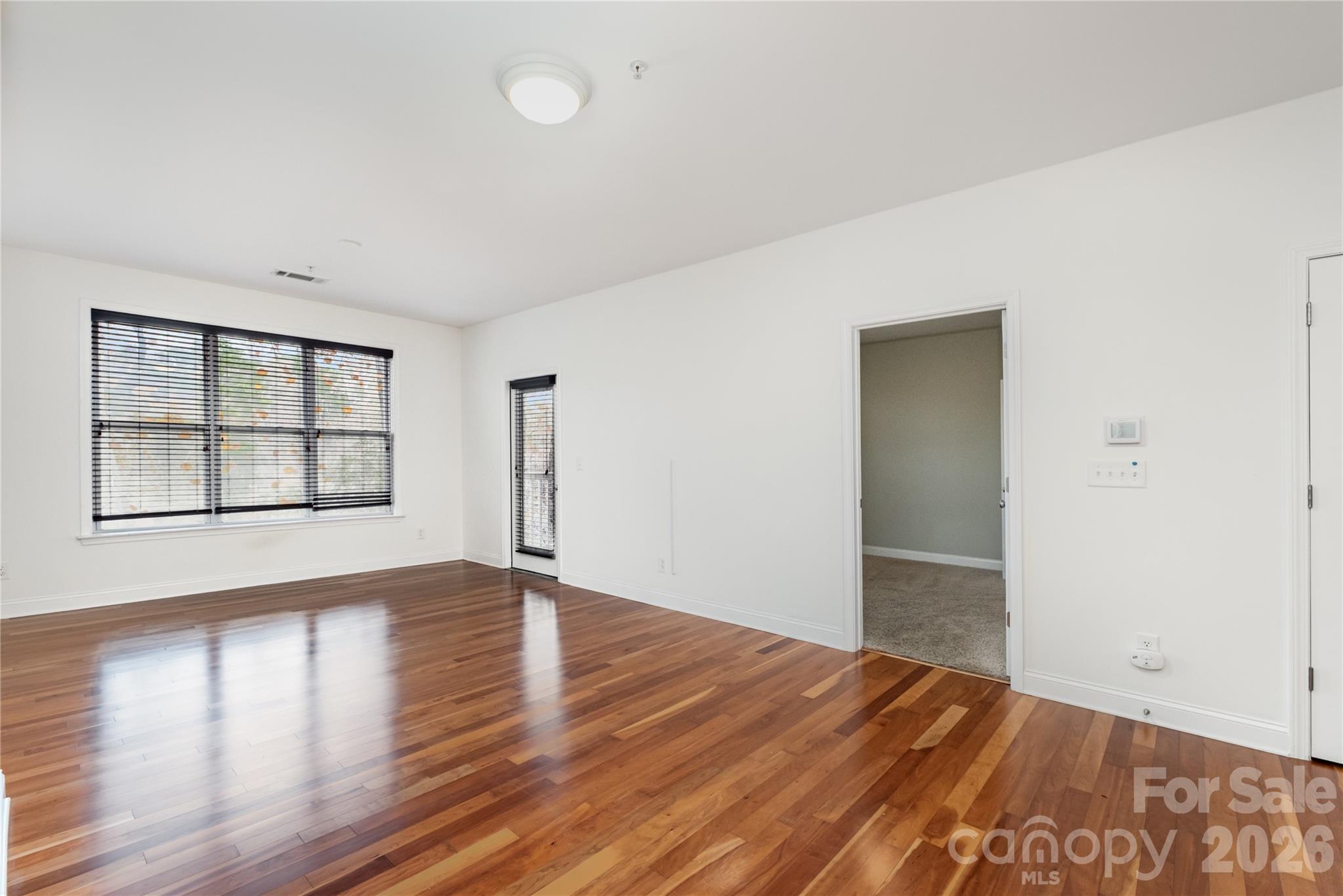 Photo 4 of 1000 E Woodlawn Road217, Charlotte, NC