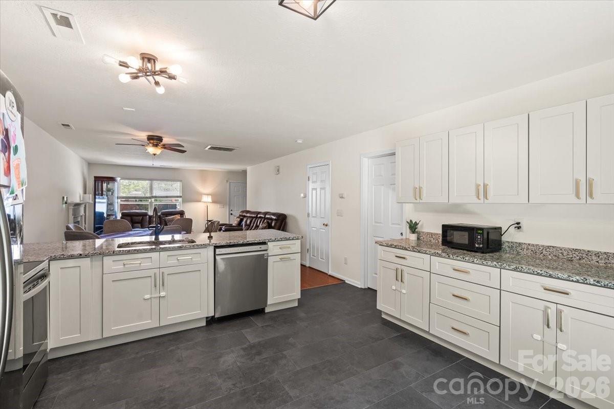 Photo 7 of 3119 Decapolis Drive, Charlotte, NC
