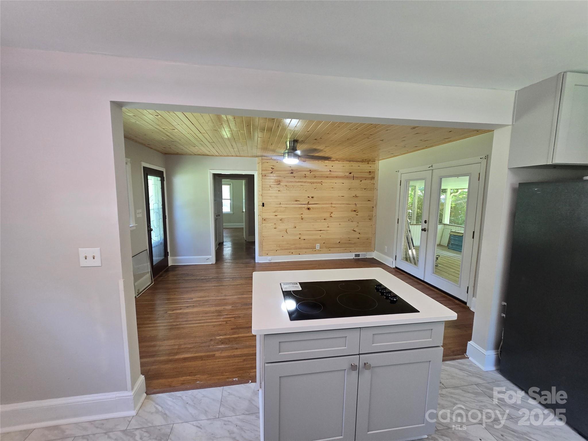 1733 Merry Oaks Road, Charlotte, NC - photo 8 of 12