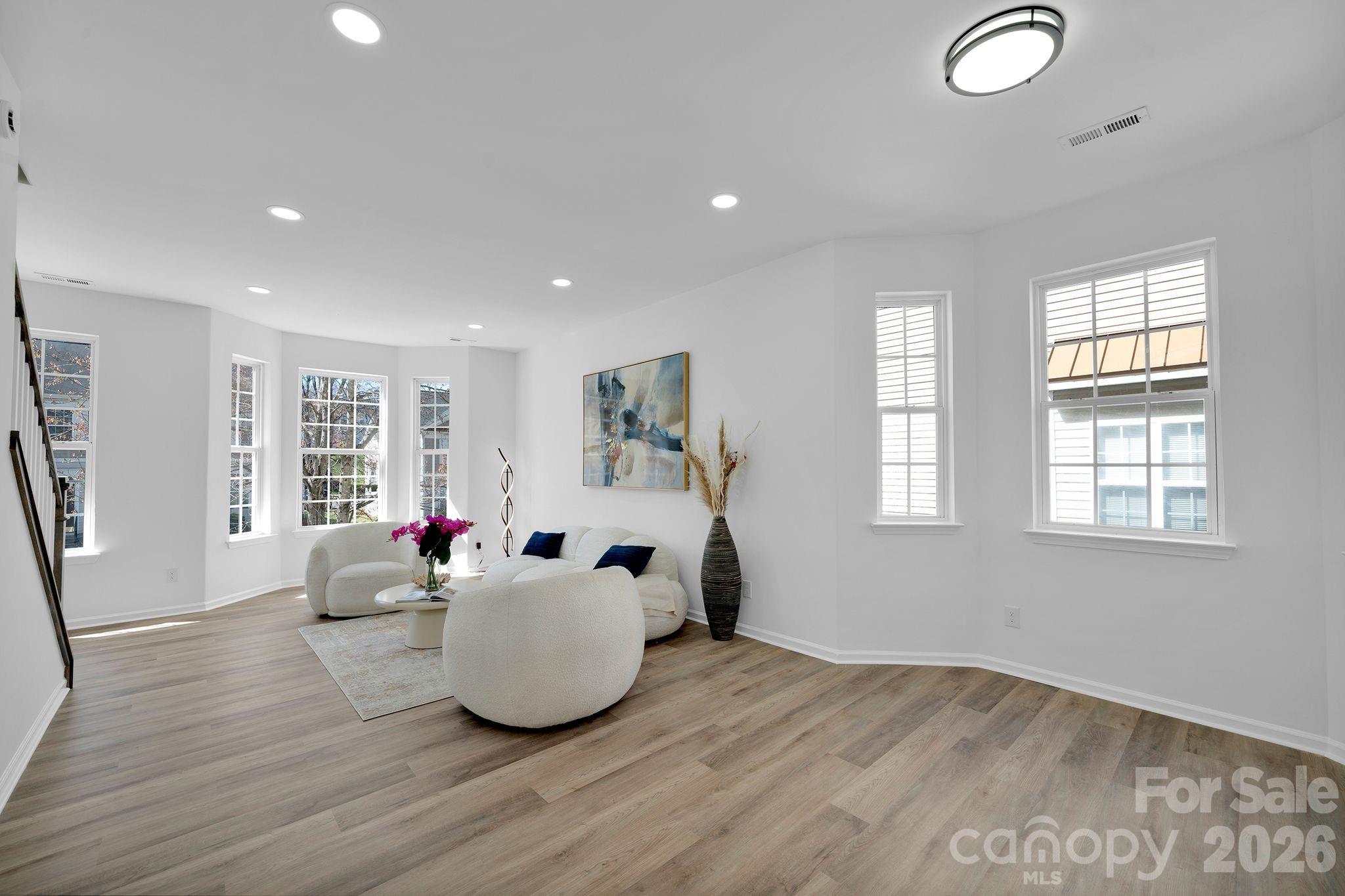 Photo 20 of 8131 Kings Creek Drive, Charlotte, NC