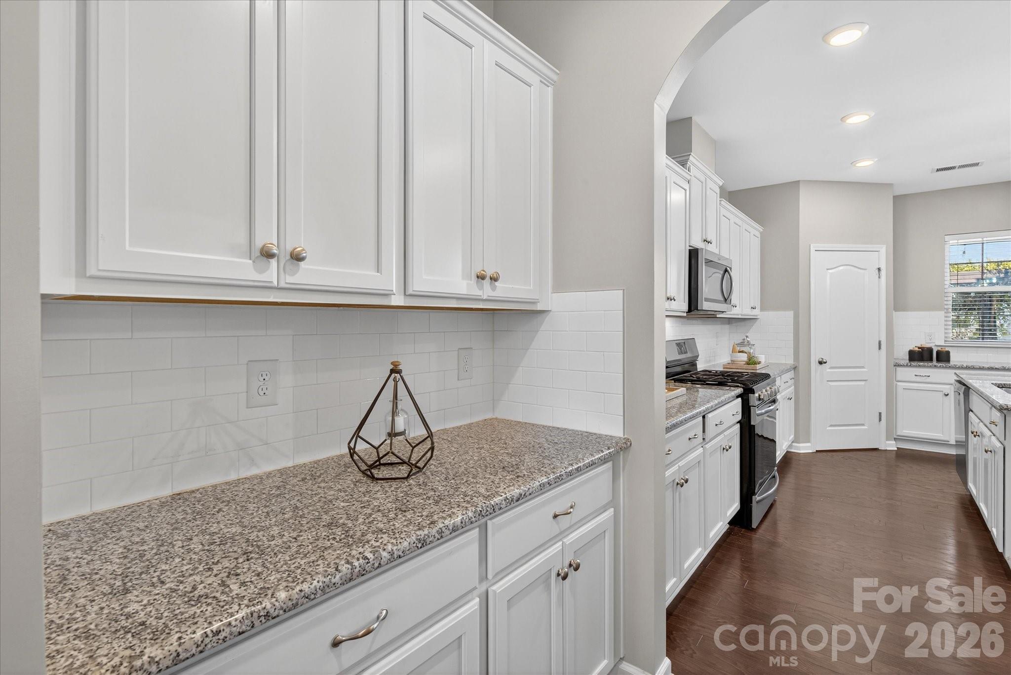 7019 Hamilton Mill Drive, Waxhaw, NC - photo 5 of 48