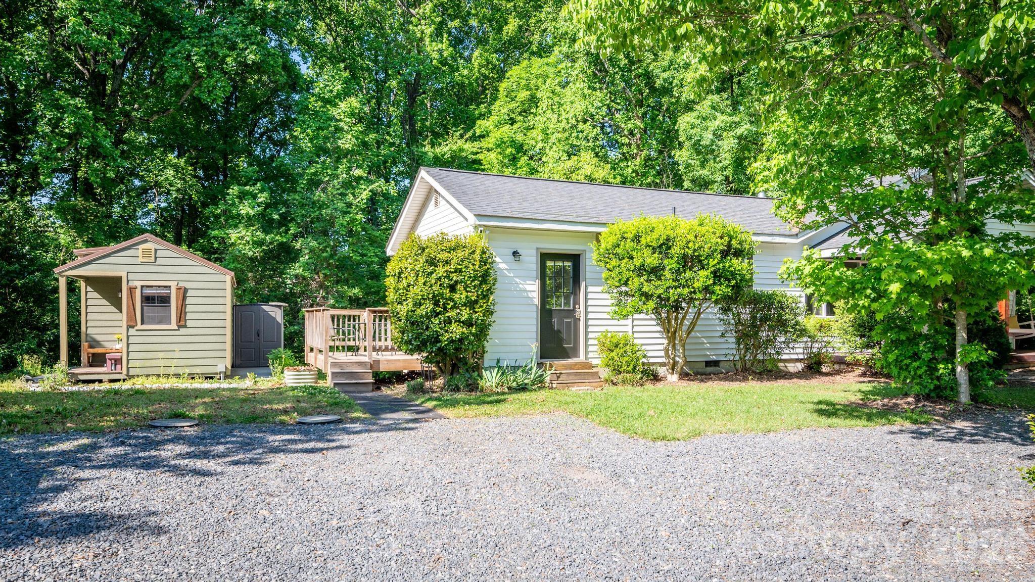 Photo 6 of 3828 Oakwood Road, Charlotte, NC