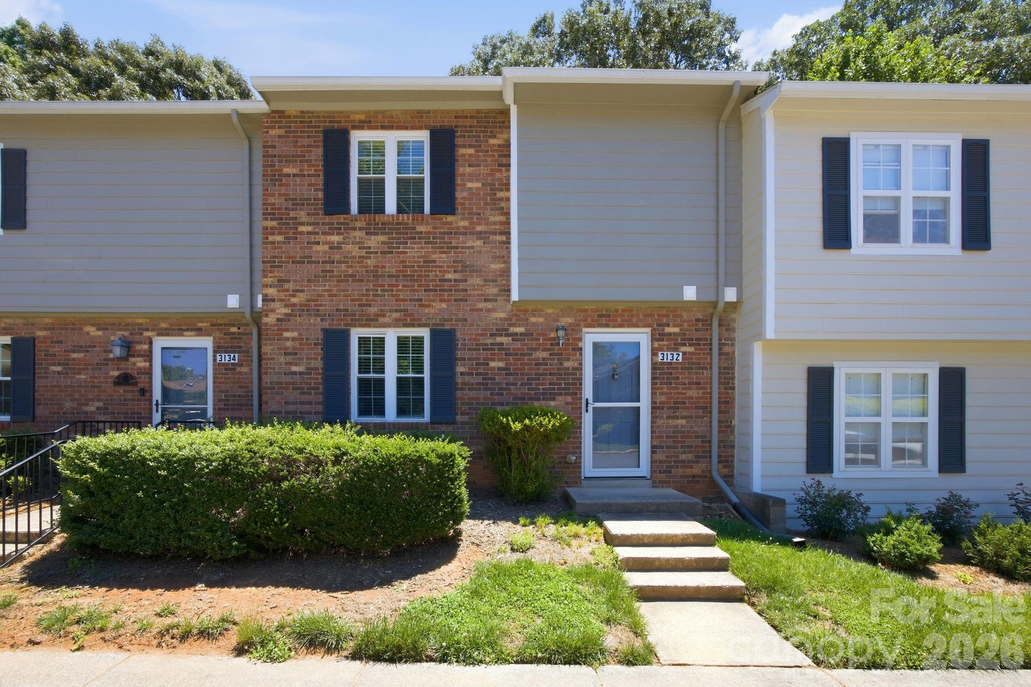 Home for sale at 3132 Heathstead Place, Charlotte, NC — photo 1 of 33