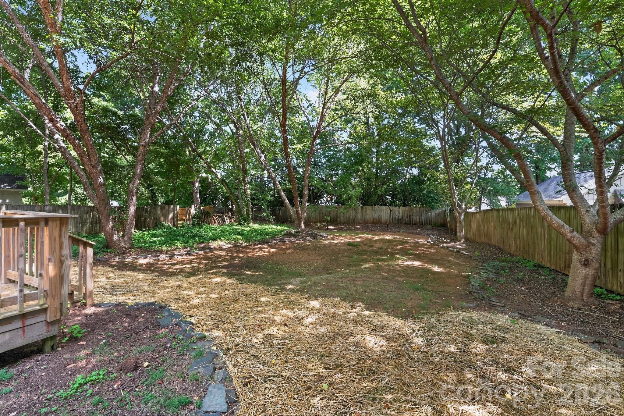 Photo 16 of 7812 Surreywood Place, Charlotte, NC