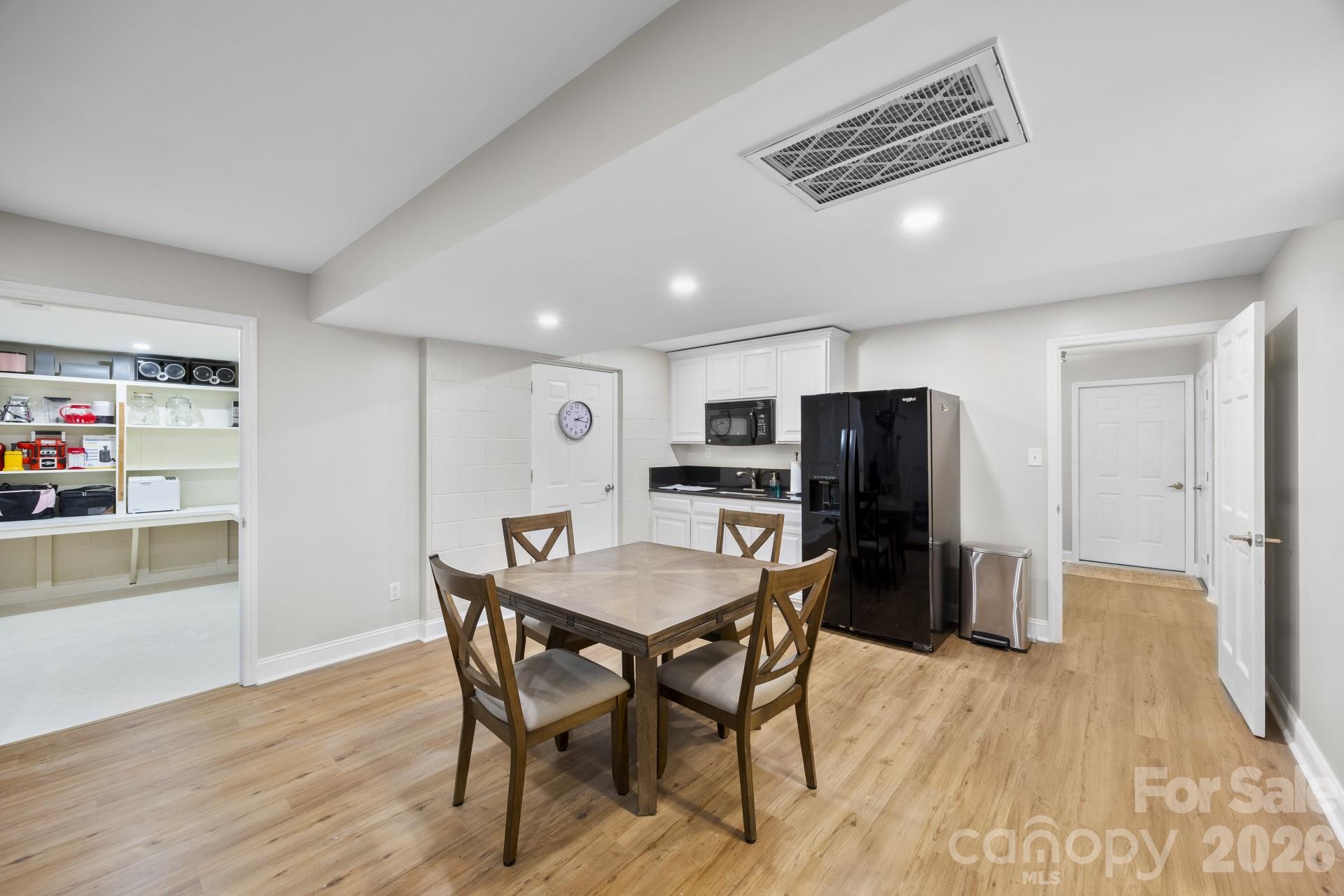Photo 32 of 1419 Stoneyridge Drive, Charlotte, NC
