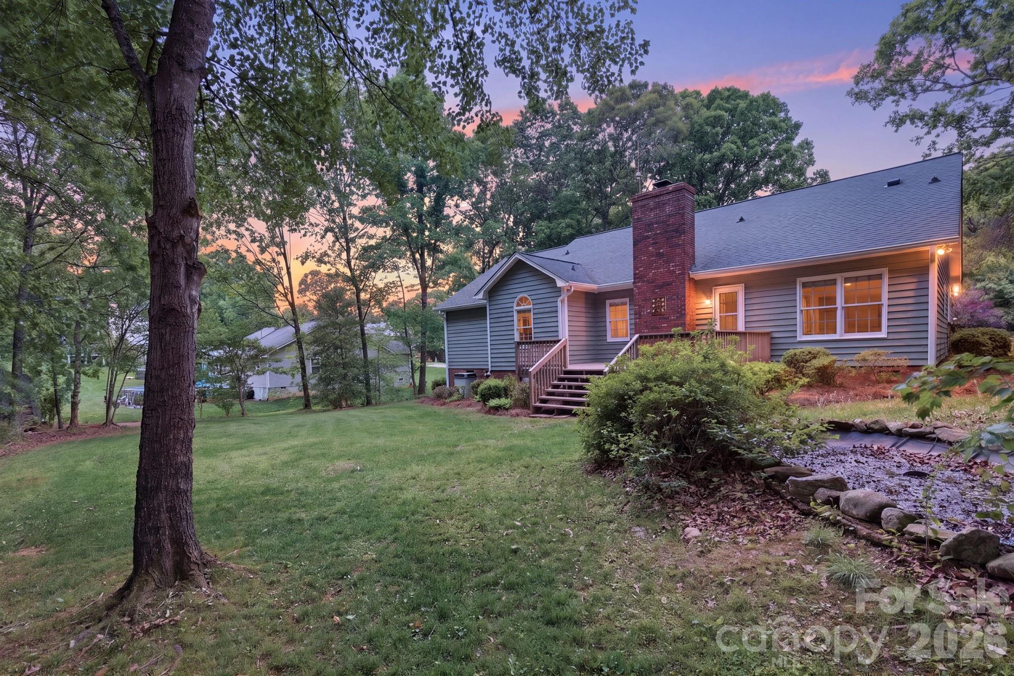 4804 Elmhurst Drive NE, Hickory, NC - photo 30 of 40