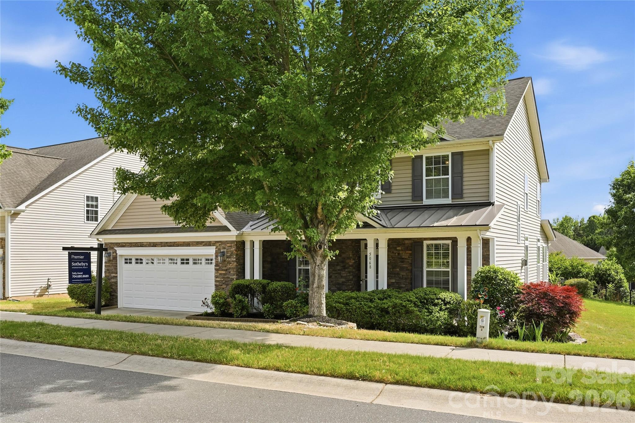 Photo 4 of 5068 Gladiola Way, Tega Cay, SC