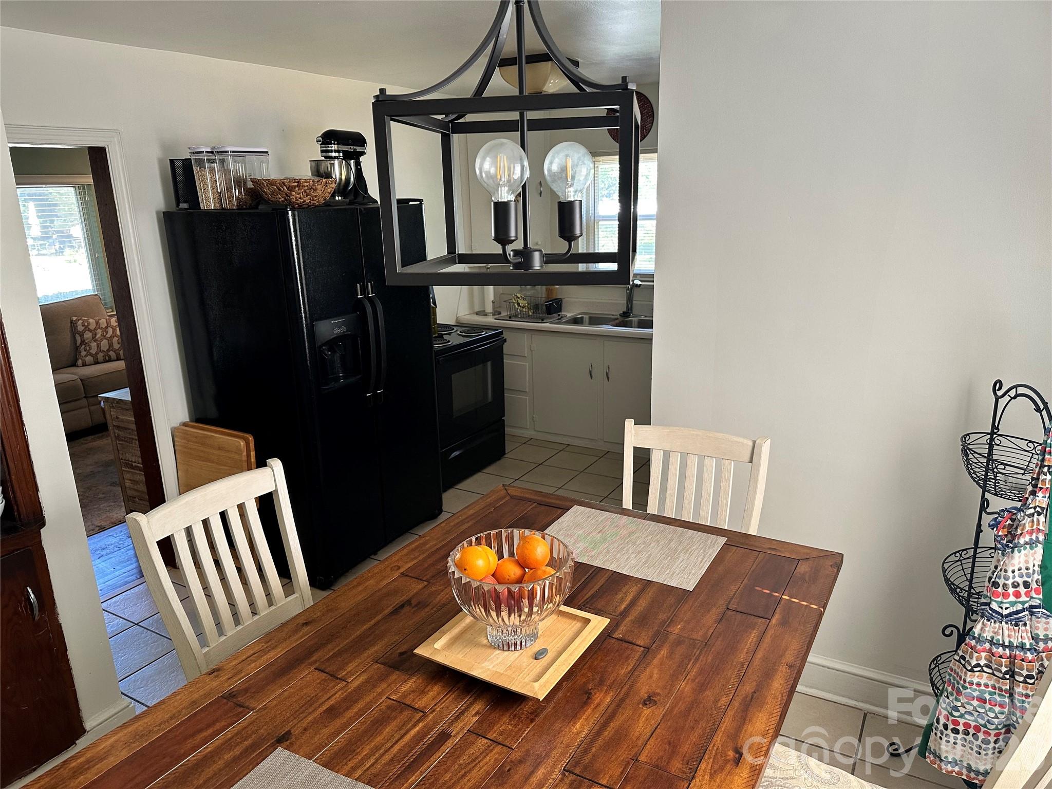600 W Cama Street8, Charlotte, NC - photo 16 of 27