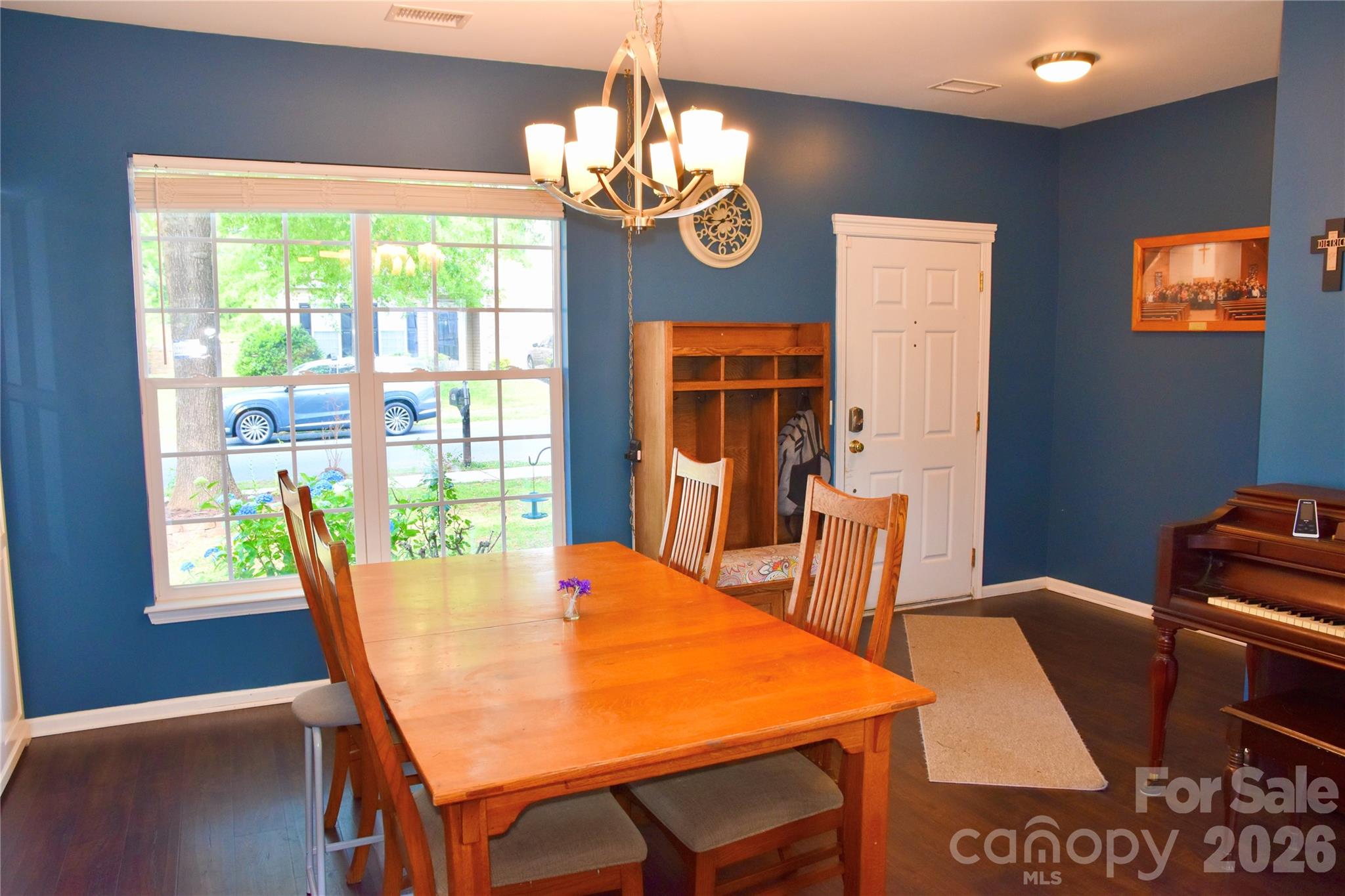 9007 Goldfields Drive, Charlotte, NC - photo 3 of 28