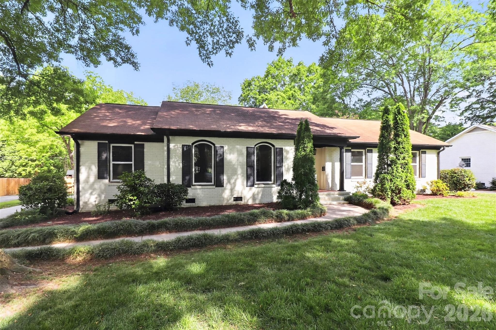 Home for sale at 6632 Lancer Drive, Charlotte, NC — photo 1 of 43
