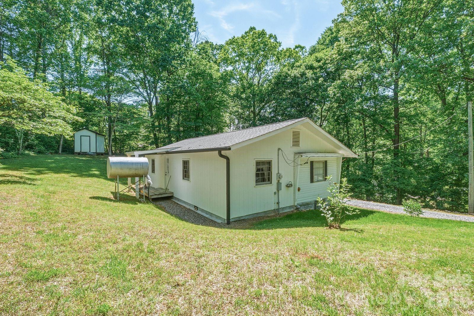 Photo 2 of 3823 Hickory Highway, Statesville, NC