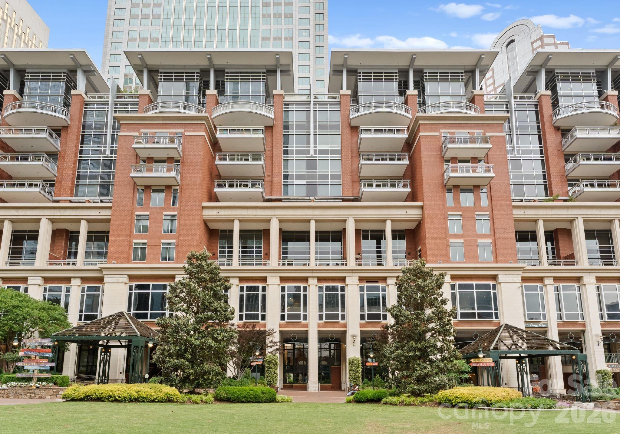 Photo 2 of 435 S Tryon Street904, Charlotte, NC